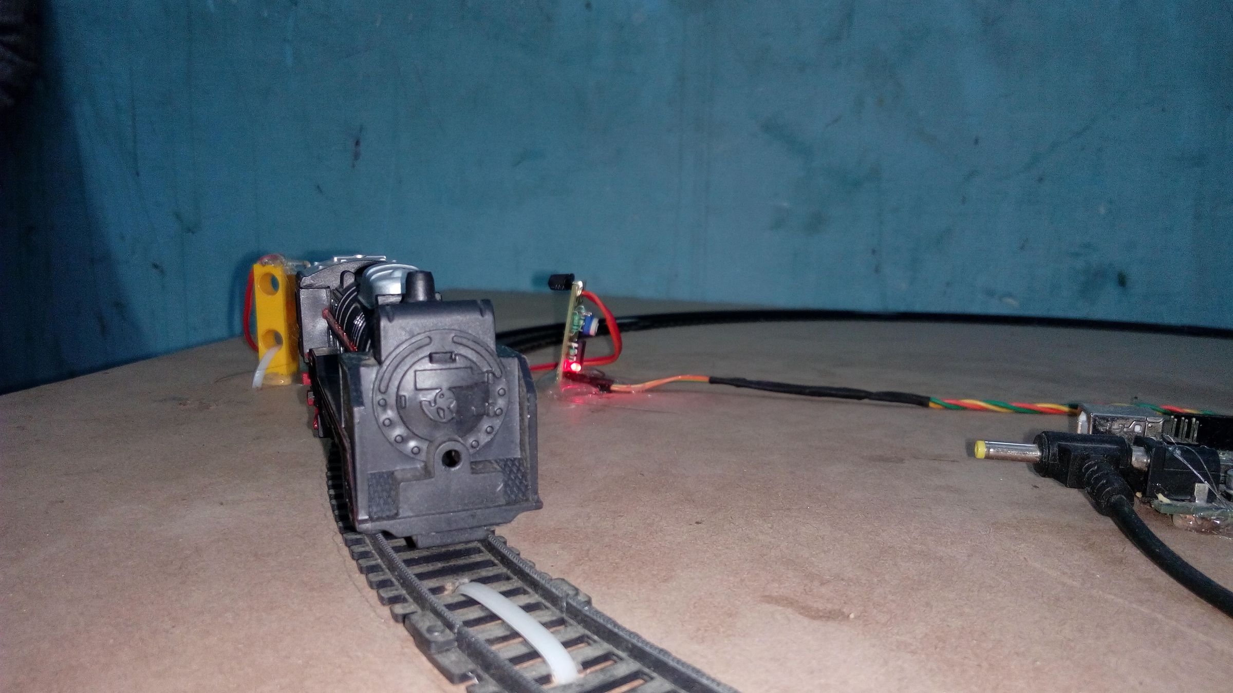 Automatic Railway Crossing Using Arduino : 5 Steps - Instructables