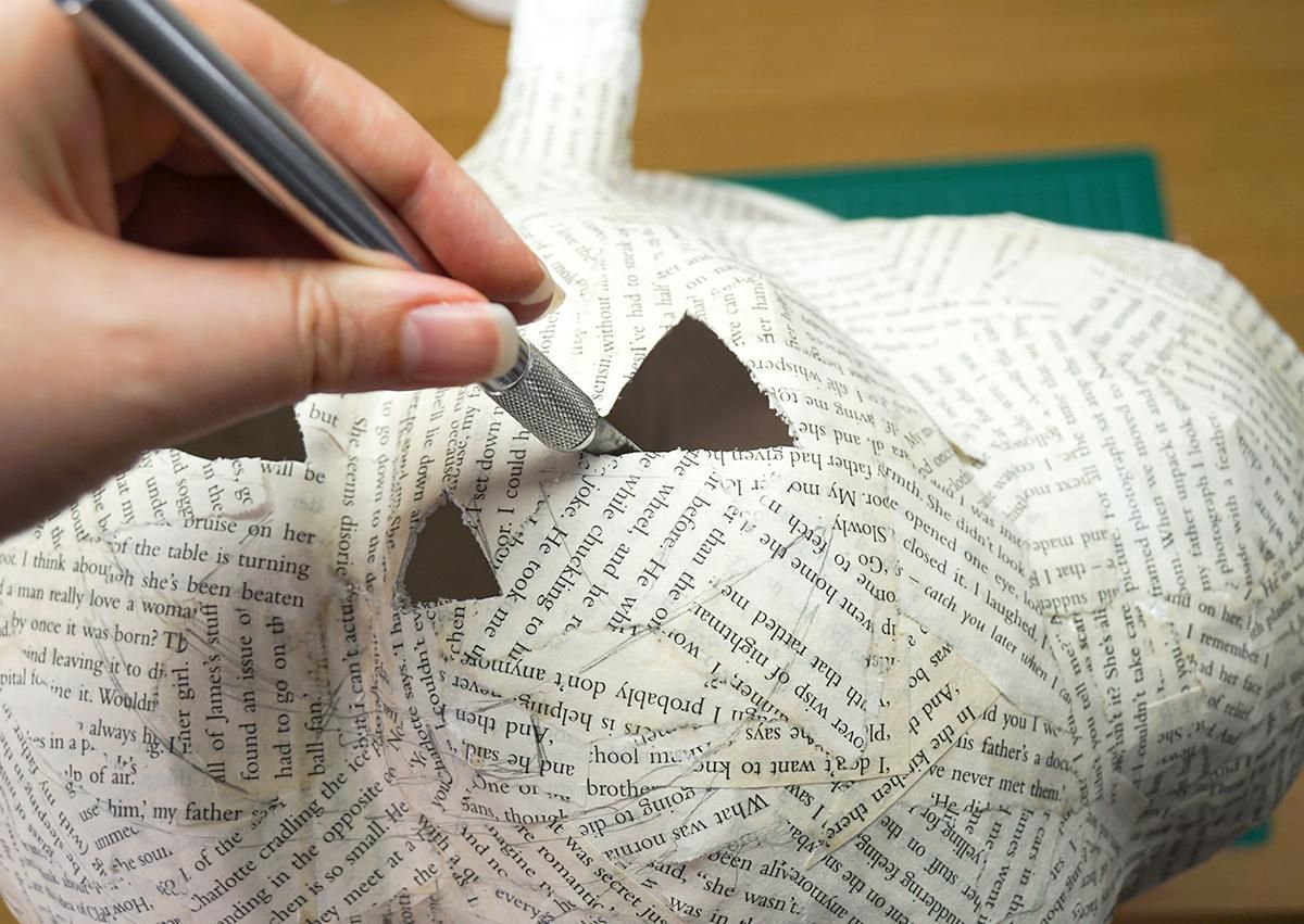 DIY Mod-Roc PUMPKIN ! | How to Make a Large Halloween Prop : 8 Steps ...