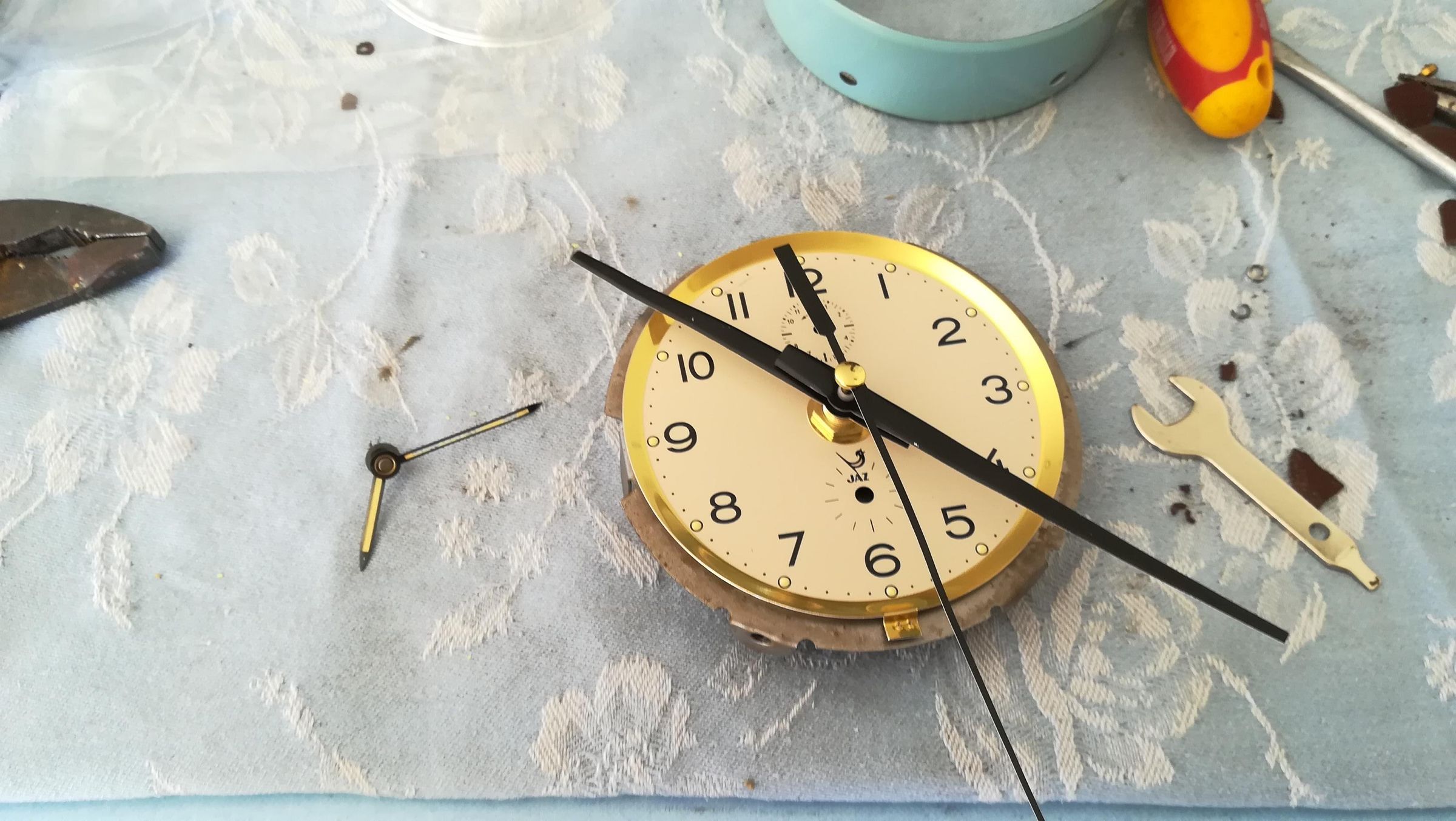 Convert Analog Alarm Clock : 8 Steps (with Pictures) - Instructables