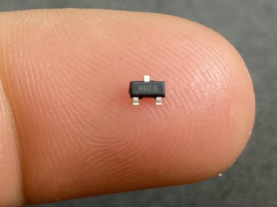 Tiny, Solar Powered, Light Seeking BEAM Bot (Mini Photopopper) : 18 ...