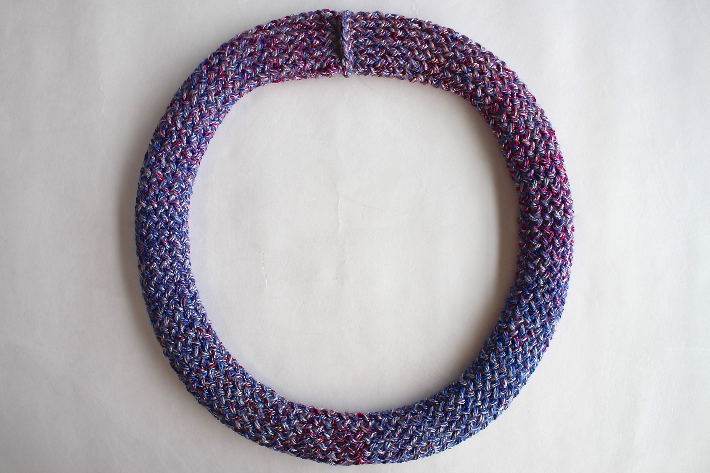 How to Knit an Infinity Scarf on a Loom : 15 Steps (with Pictures ...