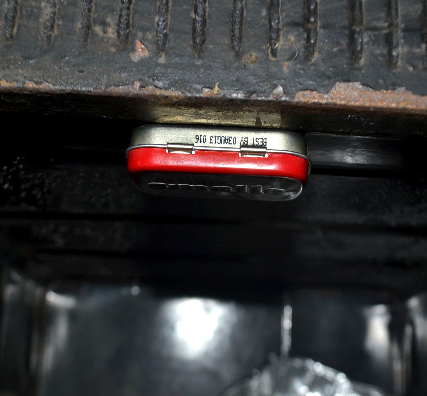 ★MAGNETIC KEYS HIDER CASE★ : 4 Steps - Instructables