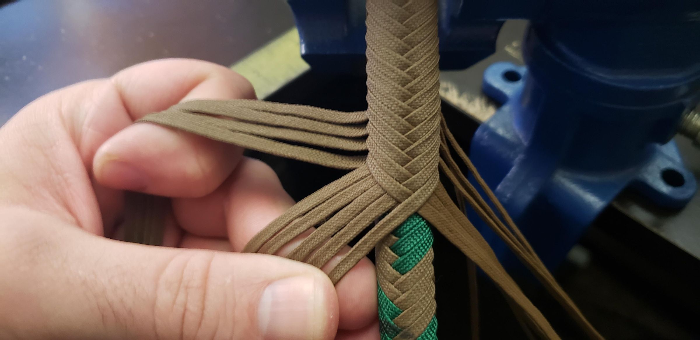 How to Make a 24 Plait 5 Belly Nylon Bullwhip : 10 Steps (with Pictures ...