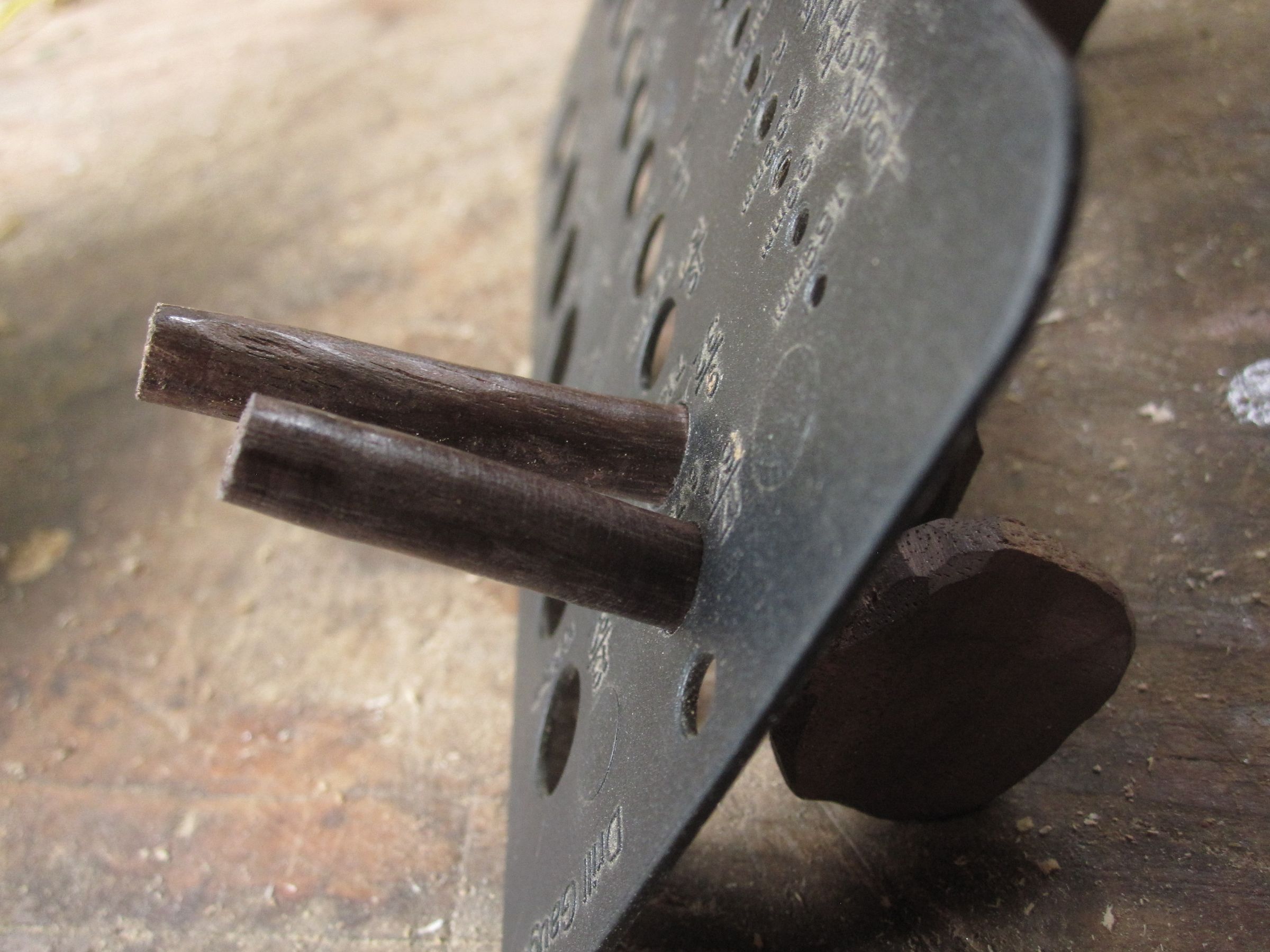 Improvised Folk Fiddle : 9 Steps (with Pictures) - Instructables