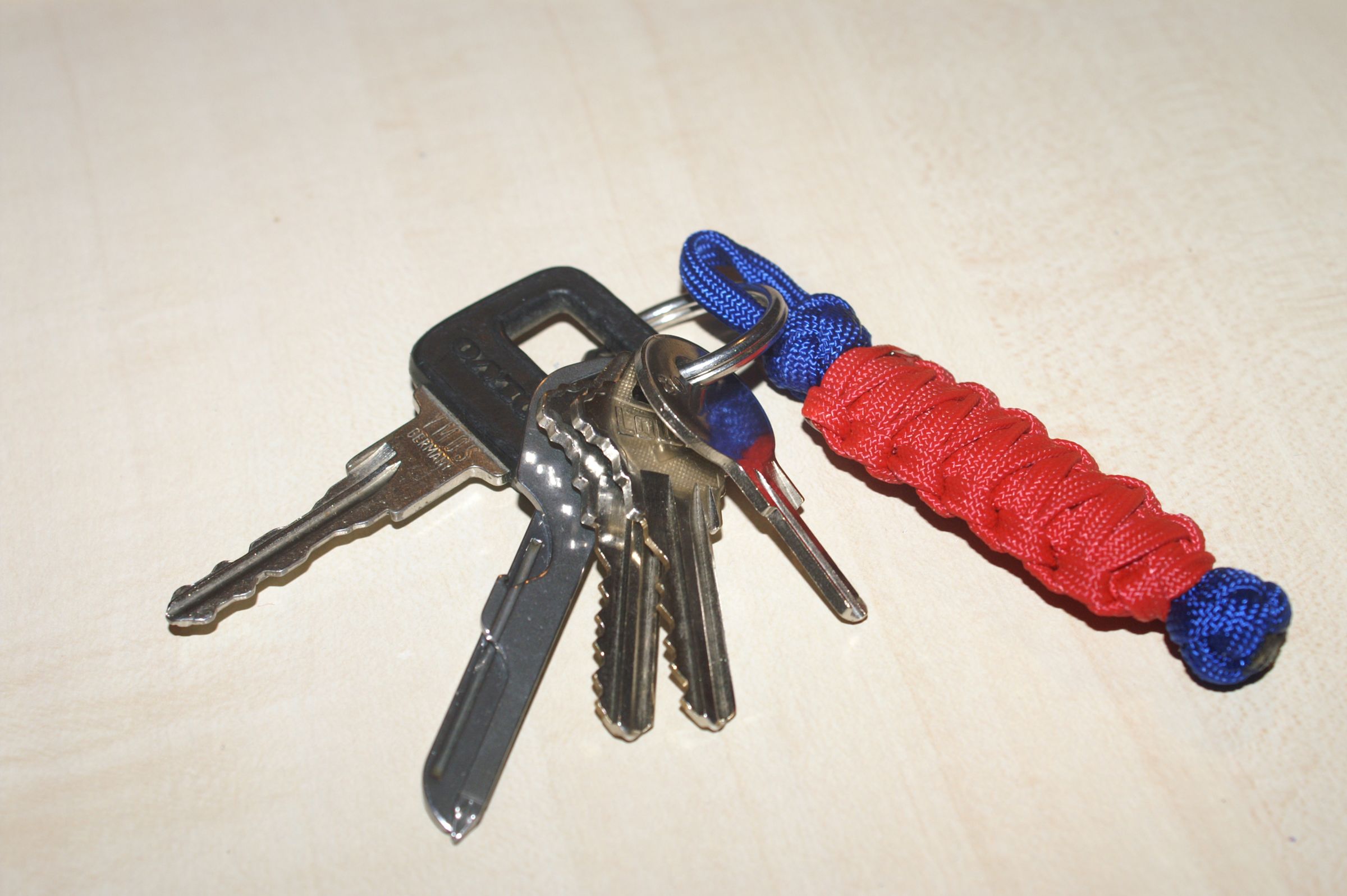 Cobra Weave Key Fob : 4 Steps (with Pictures) - Instructables