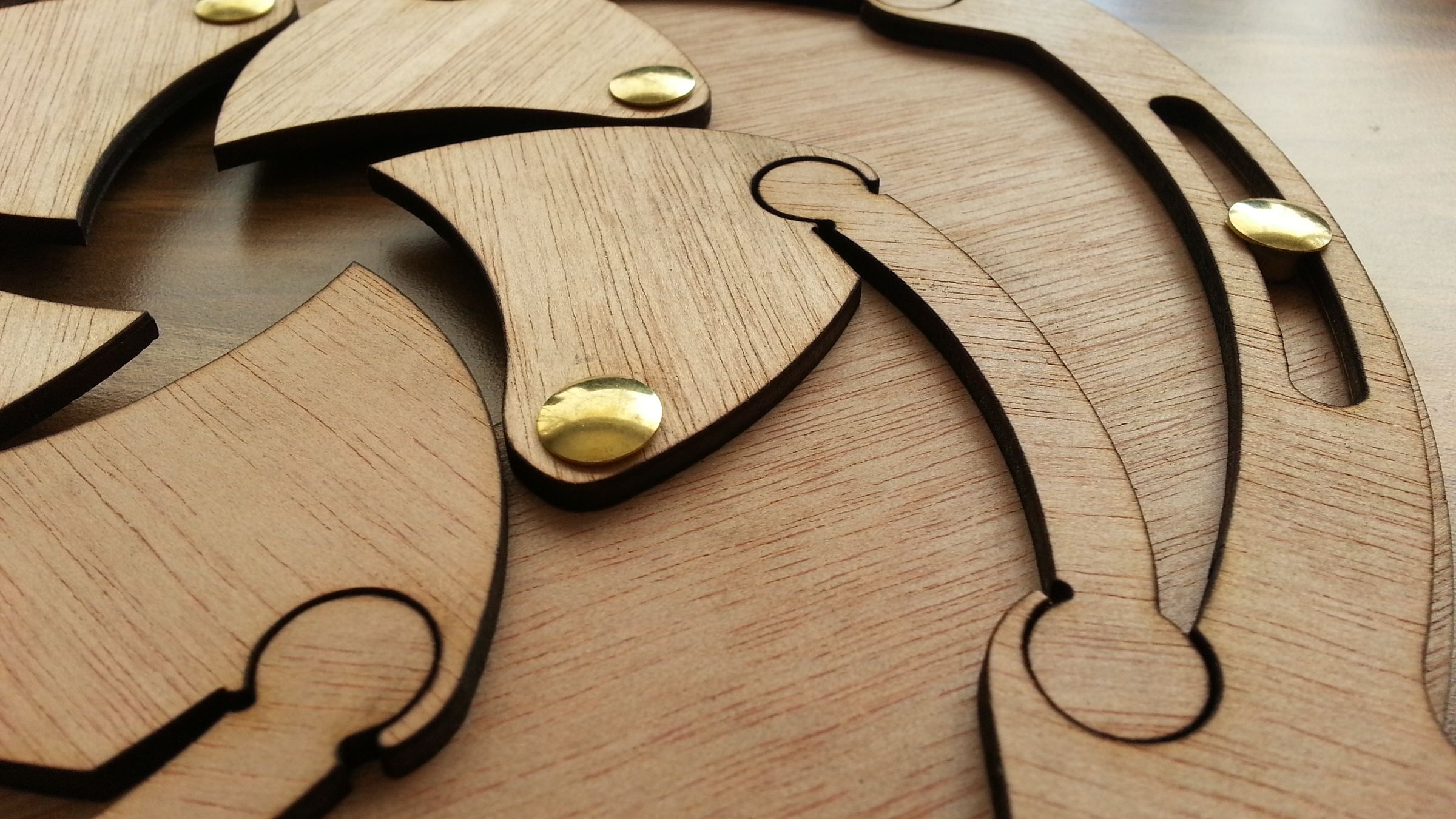 Mechanical Iris V2.0 : 5 Steps - Instructables