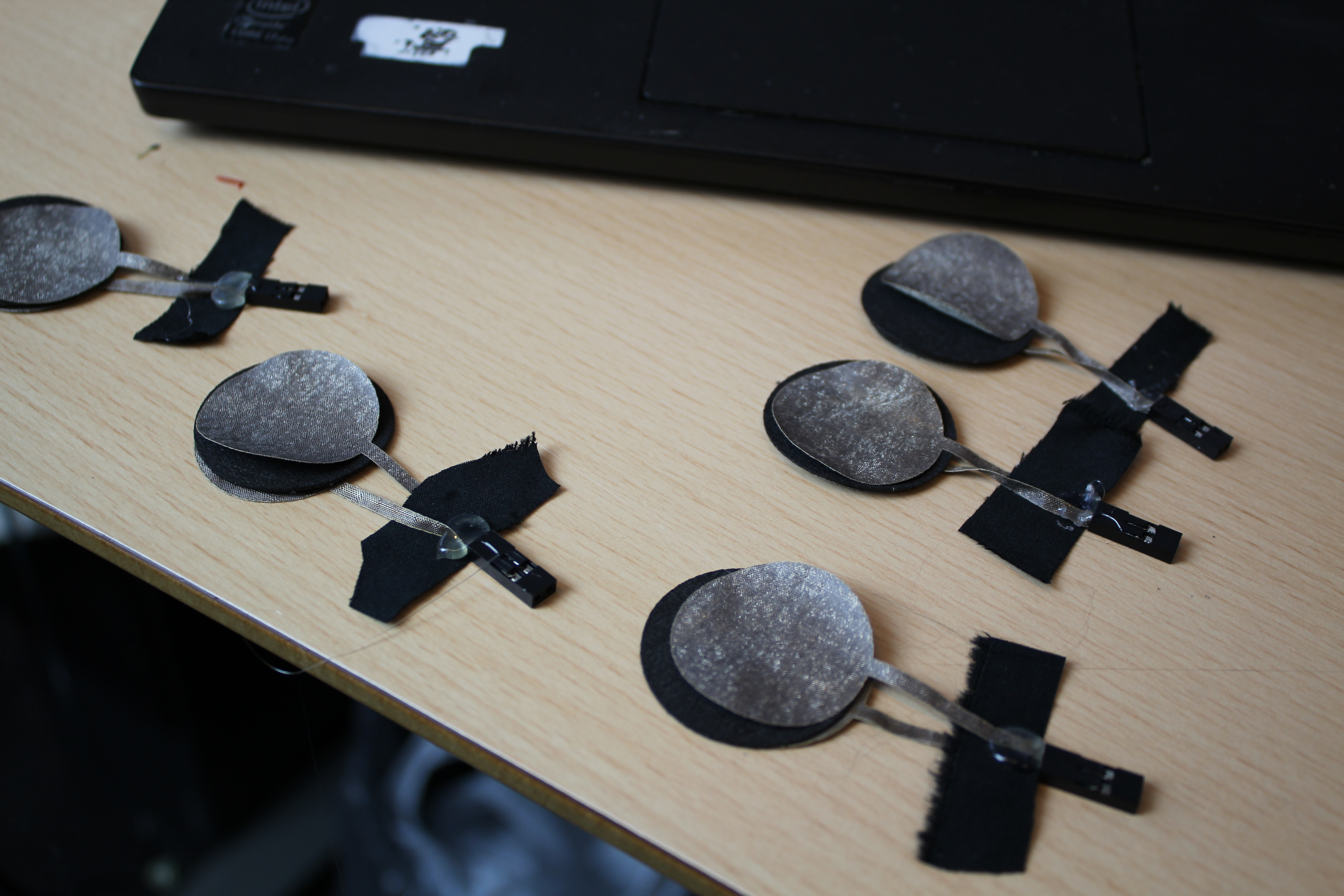 ZPatch: Hybrid Resistive/Capacitive ETextile Input : 8 Steps (with Pictures) - Instructables