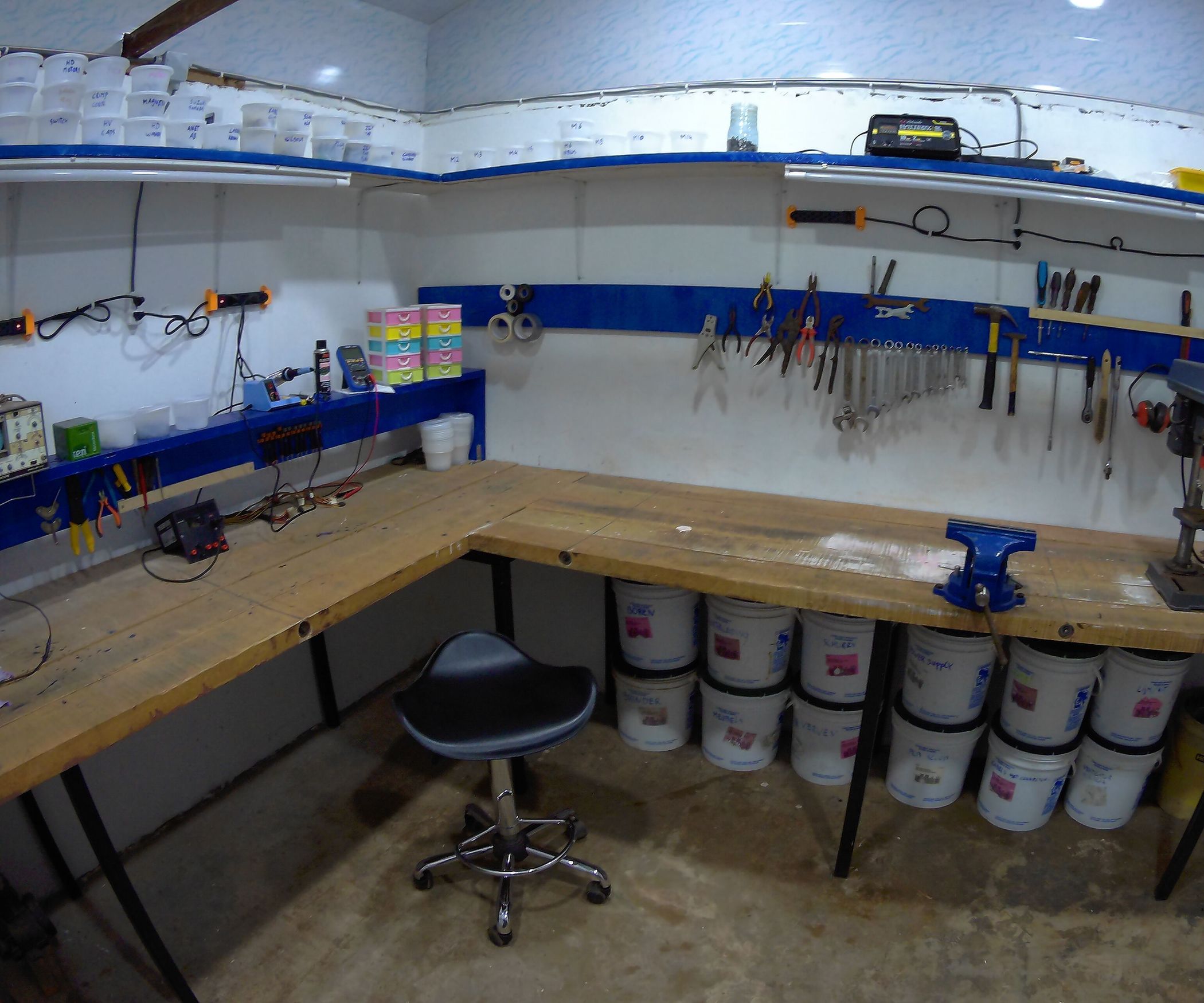 A Sturdy Workbench That Will Last : 10 Steps (with Pictures ...