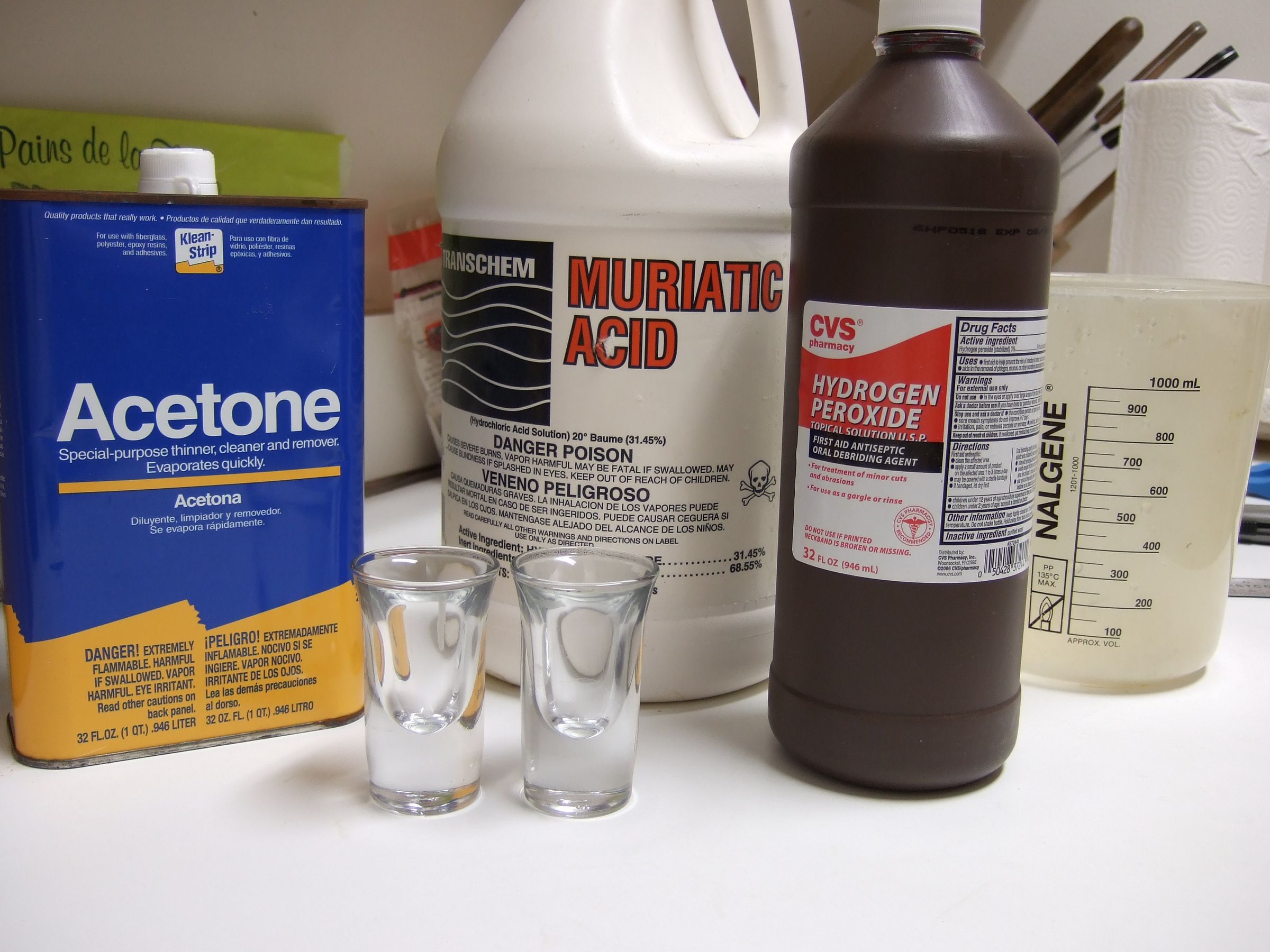 Stop Using Ferric Chloride Etchant! (A Better Etching Solution.) : 6 ...