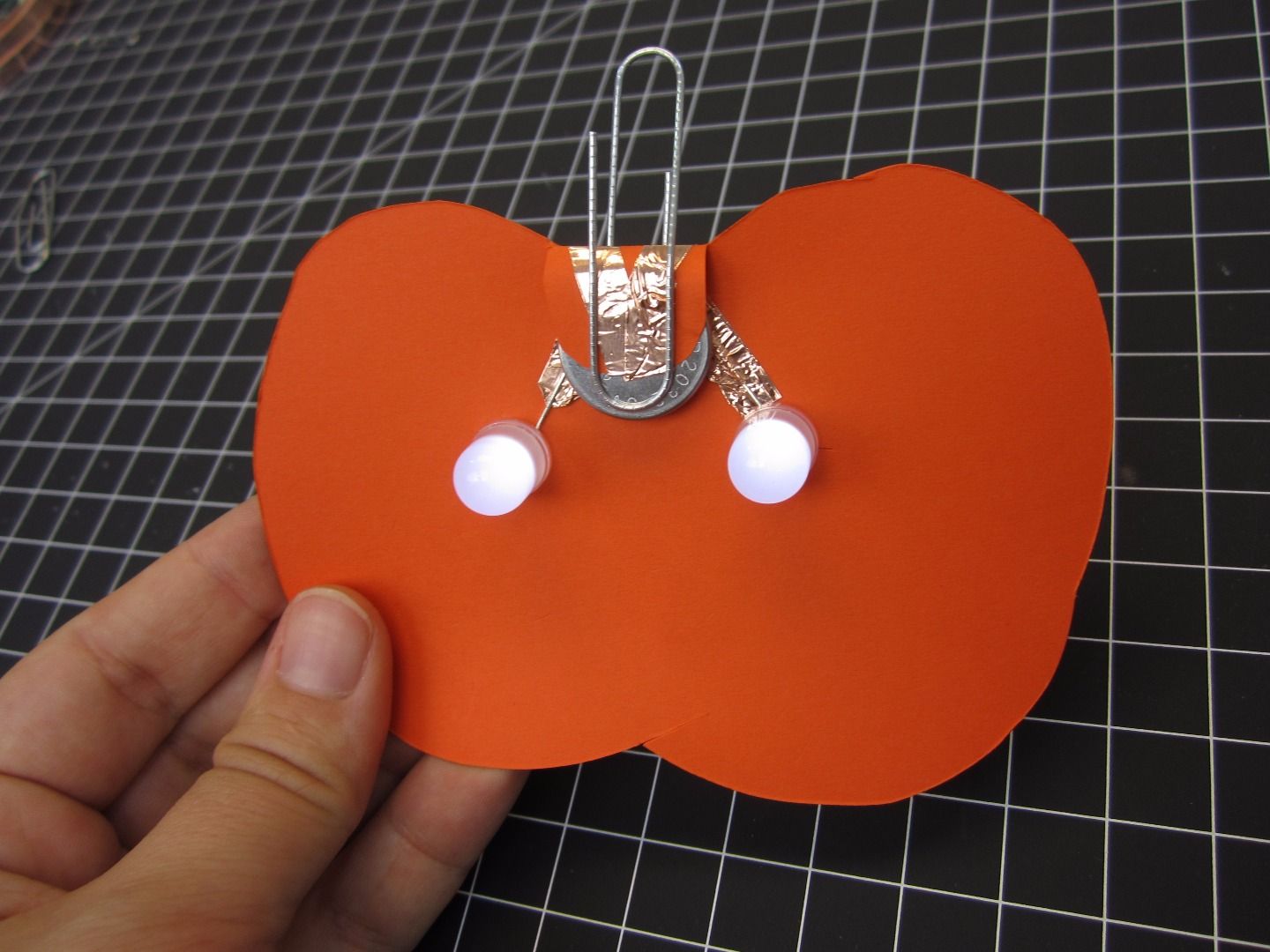 Halloween LED Paper Crafts : 12 Steps (with Pictures) - Instructables