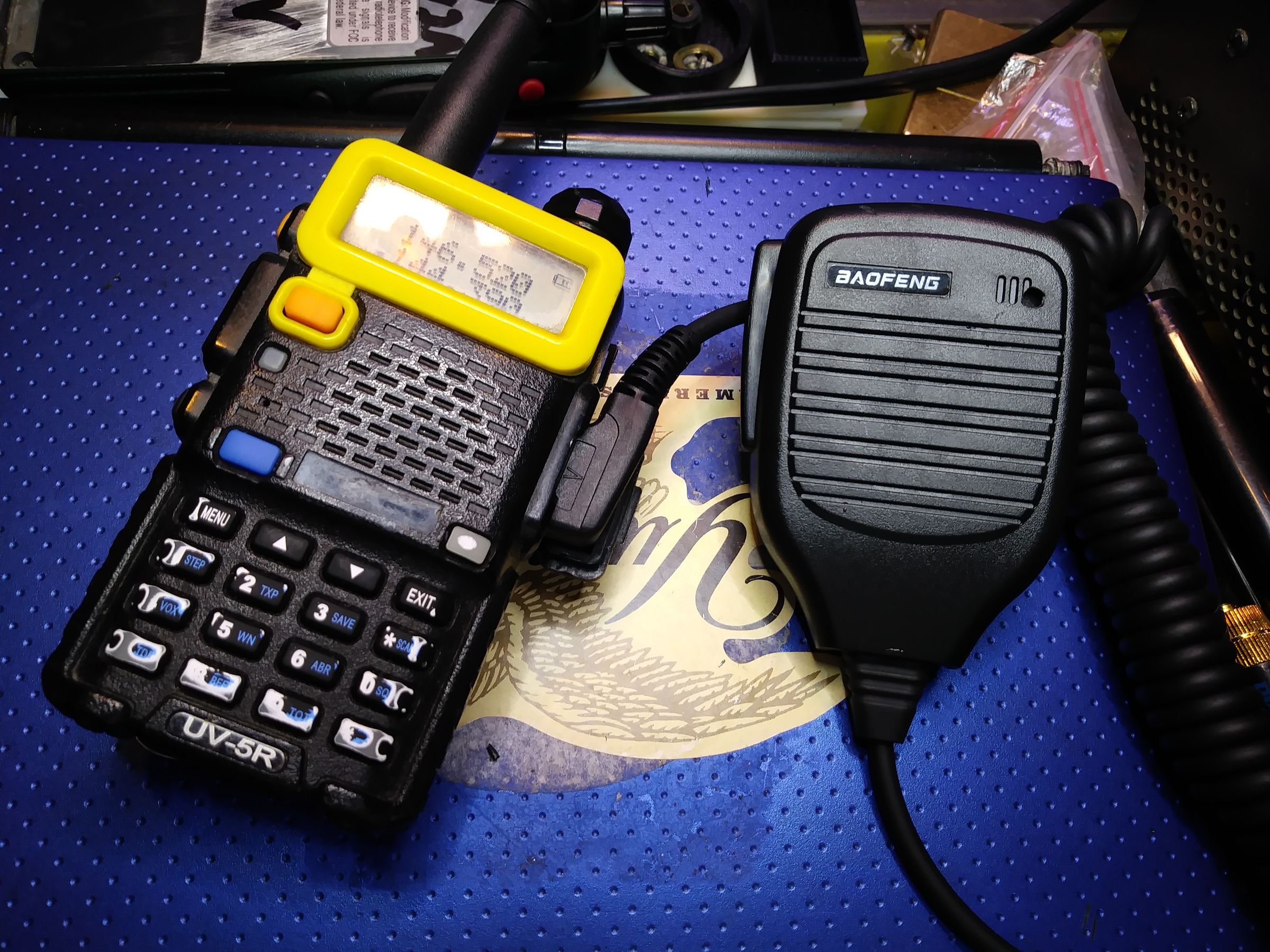 THE CHEAP HAM - FIXING THE BAOFENG HANDMIC'S LOUSY AUDIO : 6 Steps ...