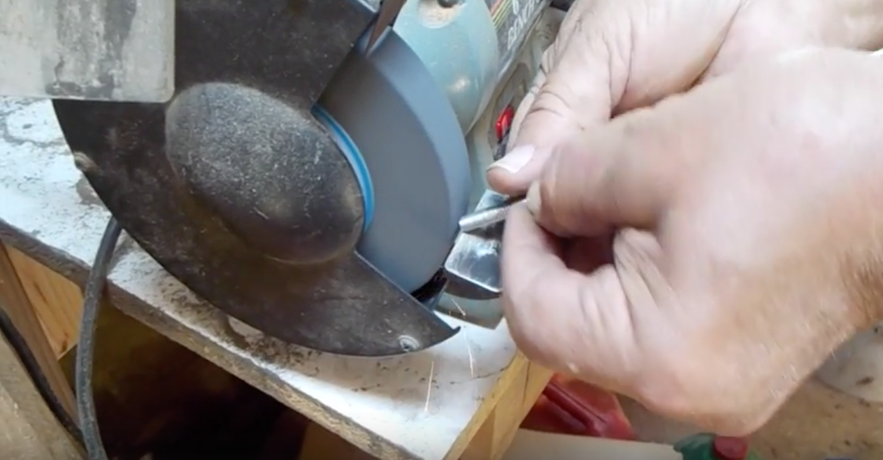 Sharpening Jig for Woodturning Gouges : 7 Steps (with Pictures ...