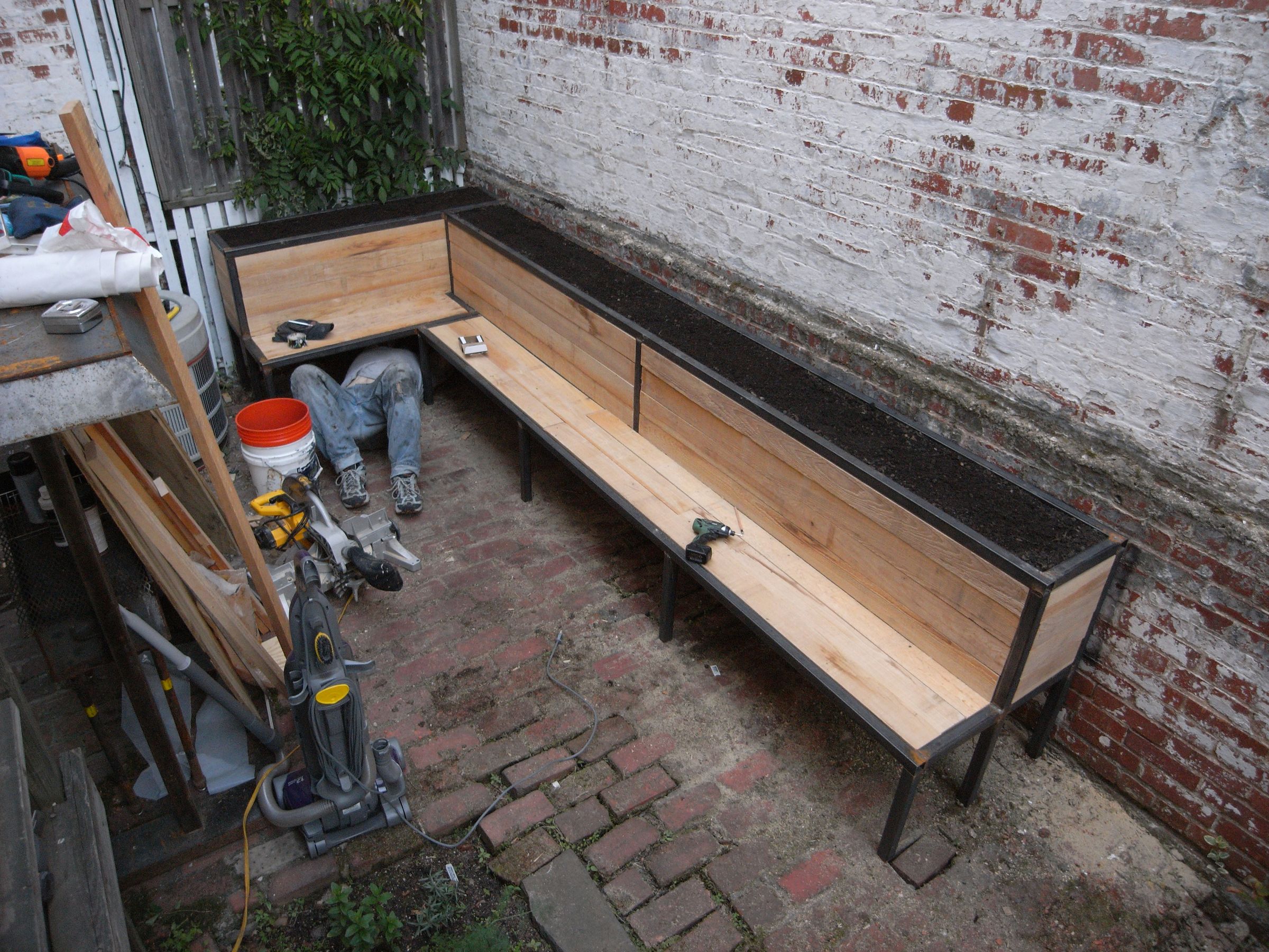 Backyard Planter and Seating : 6 Steps (with Pictures) - Instructables