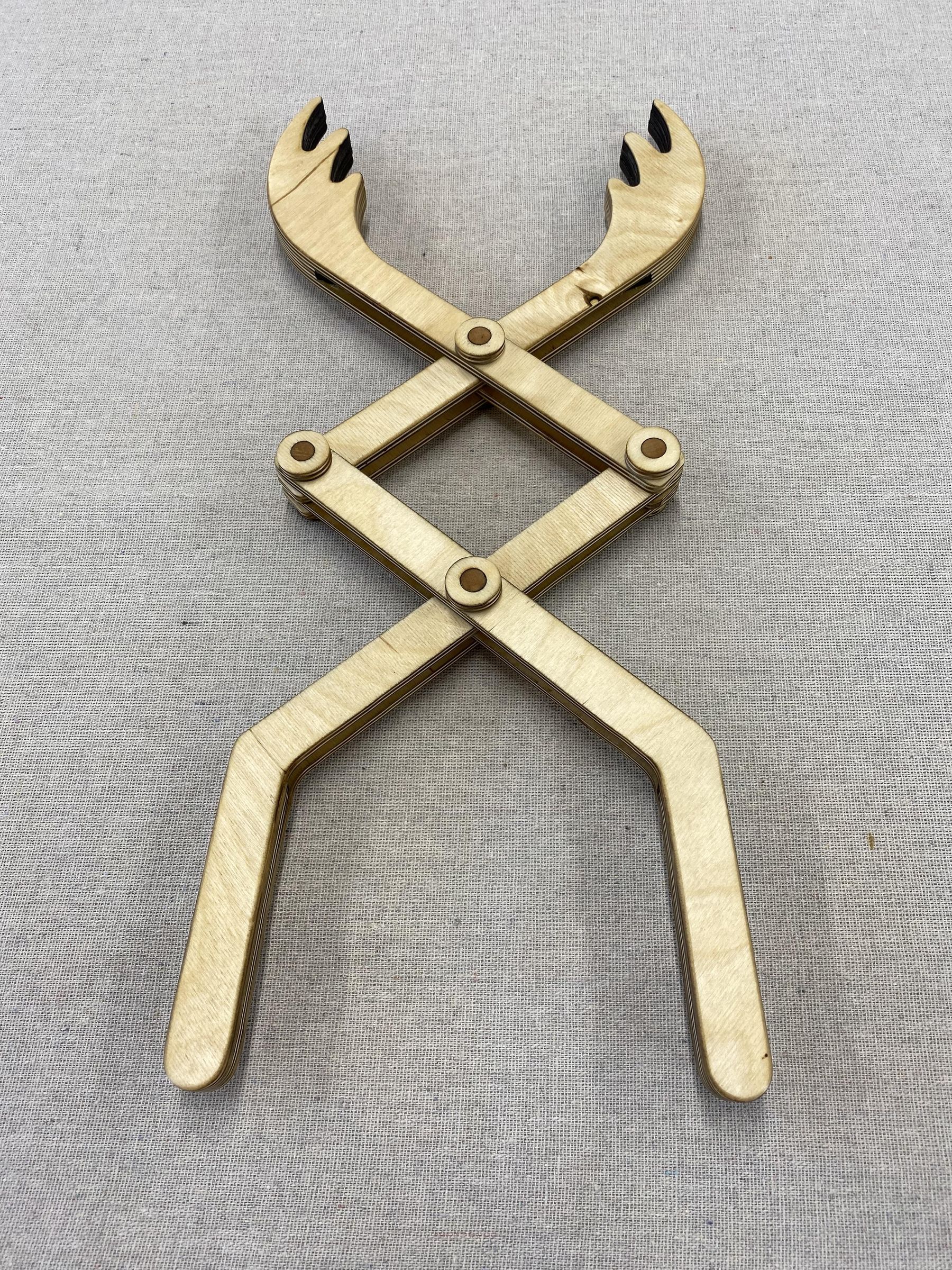 Scissor Arm Grabber Toy : 5 Steps (with Pictures) - Instructables