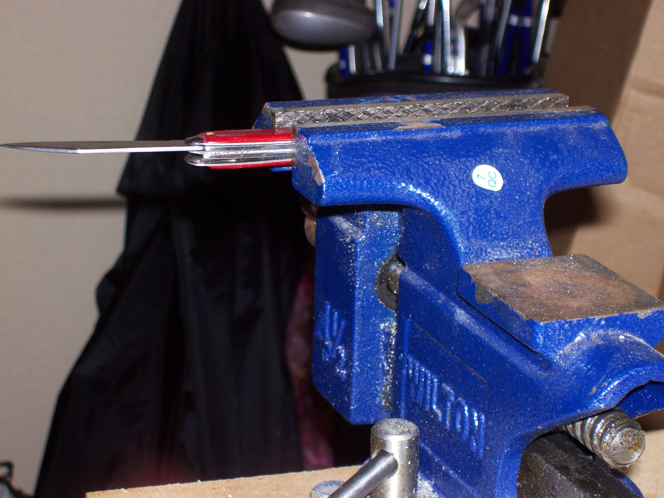 Quickly Sharpen a Knife...with a Dremel! : 4 Steps - Instructables