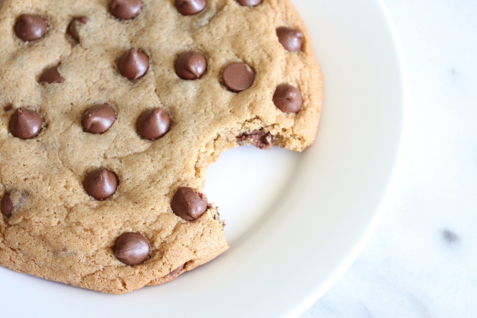 Giant Chocolate Chip Cookie Recipe : 6 Steps (with Pictures ...