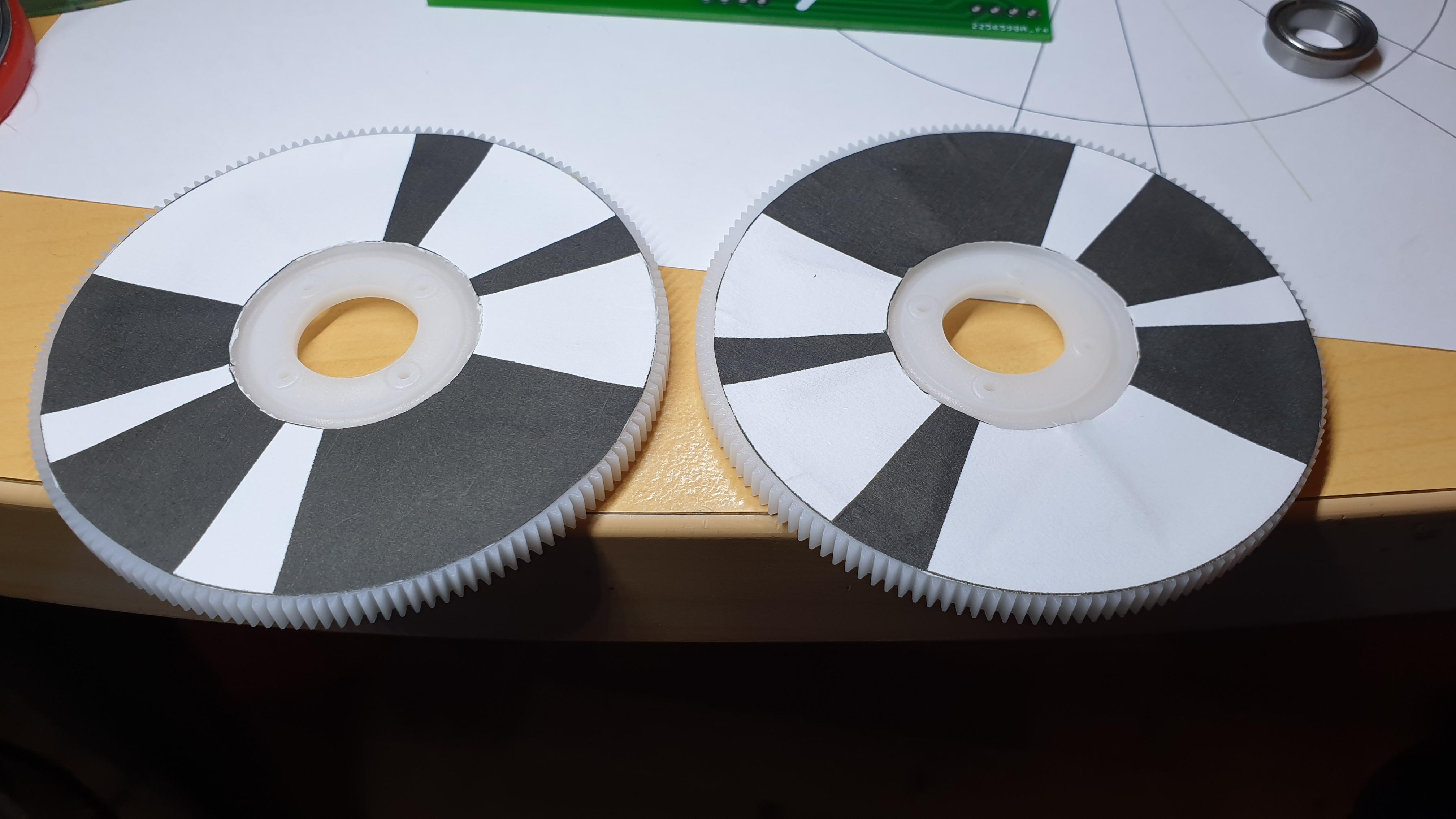 Absolute Position Encoder With Single Track Gray Code : 8 Steps (with ...