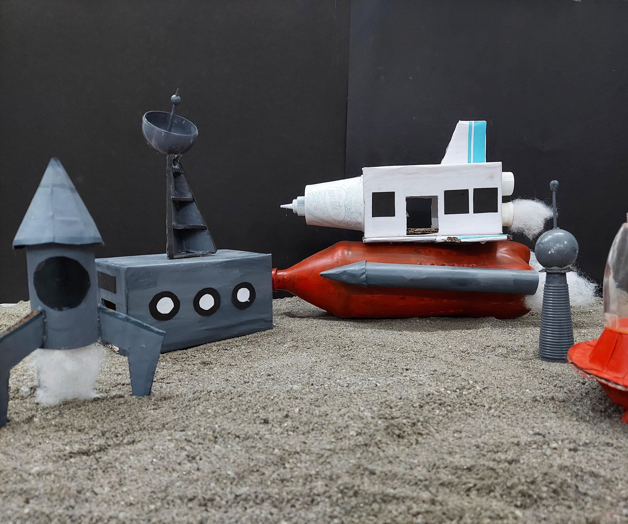 Space Station DIY : 5 Steps (with Pictures) - Instructables