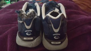 How to Repair the Heel of Athletic Shoes : 3 Steps (with Pictures ...
