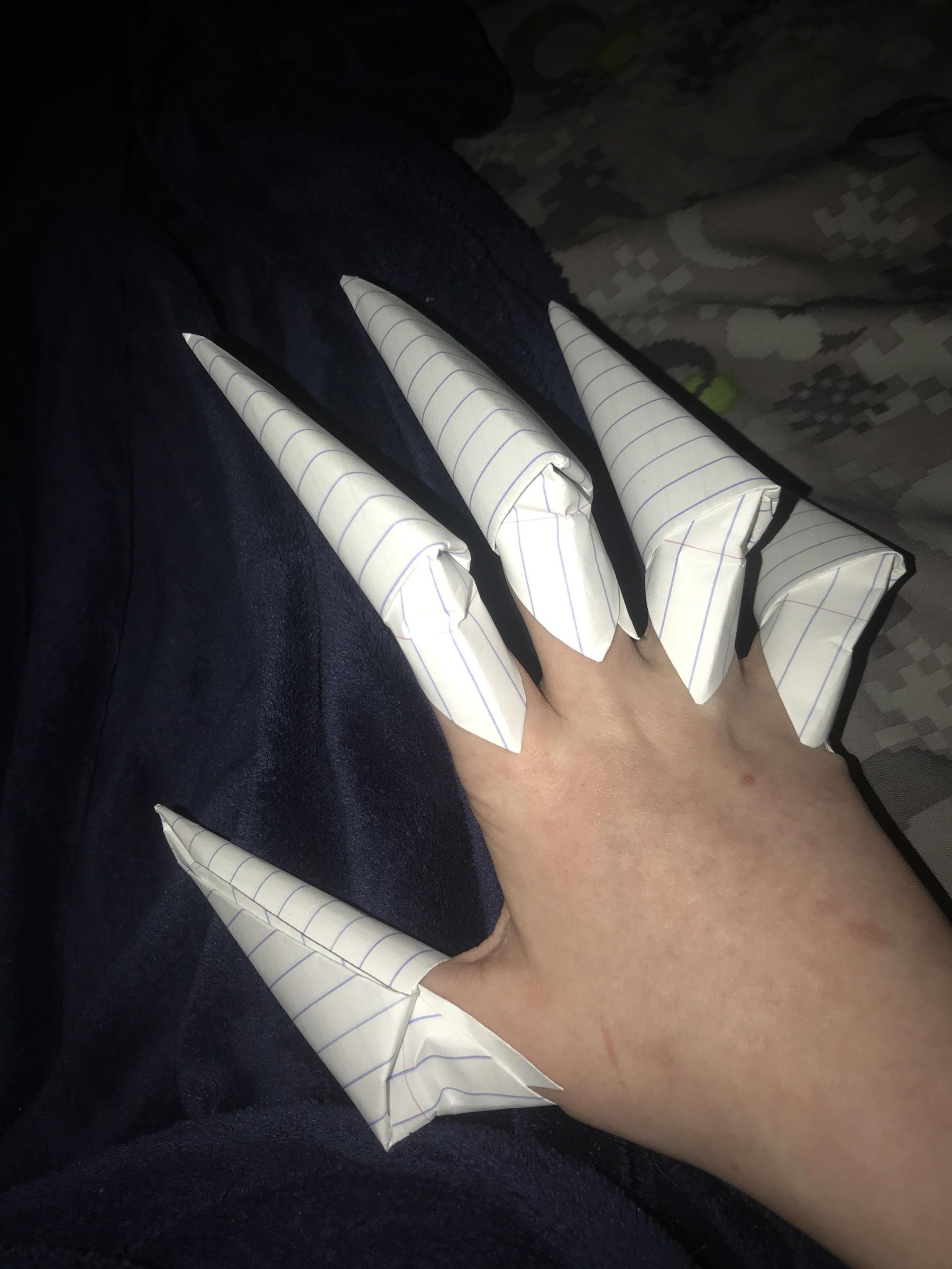 Paper Claws : 10 Steps - Instructables