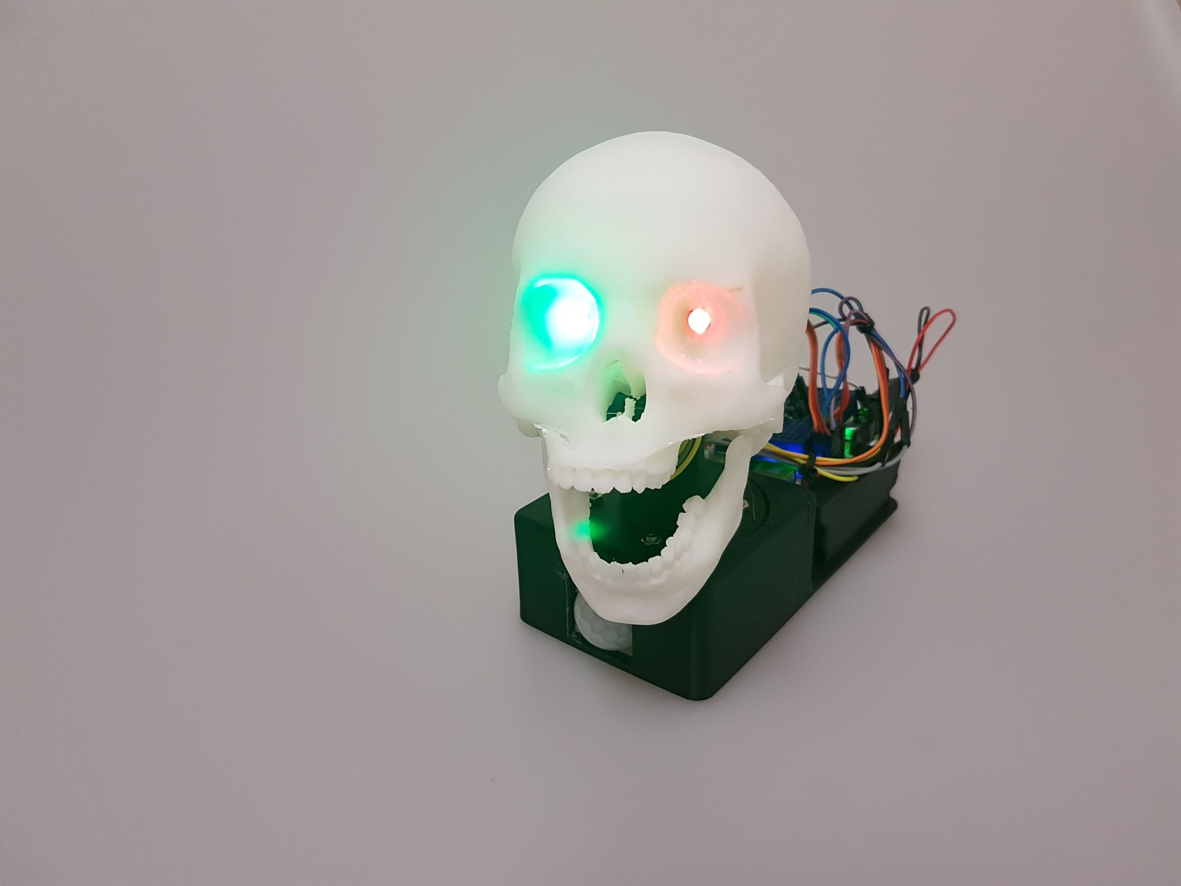 Motion Detection Halloween Talking Skull : 12 Steps (with Pictures ...