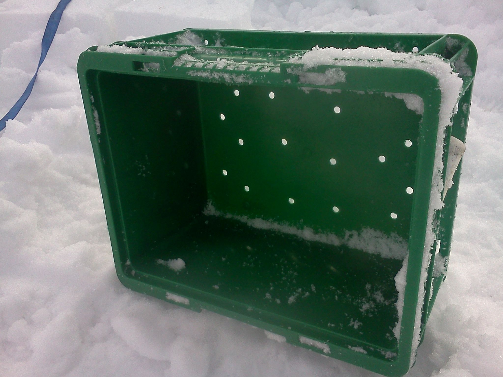 How to Build an Igloo Out of Snow : 6 Steps (with Pictures) - Instructables
