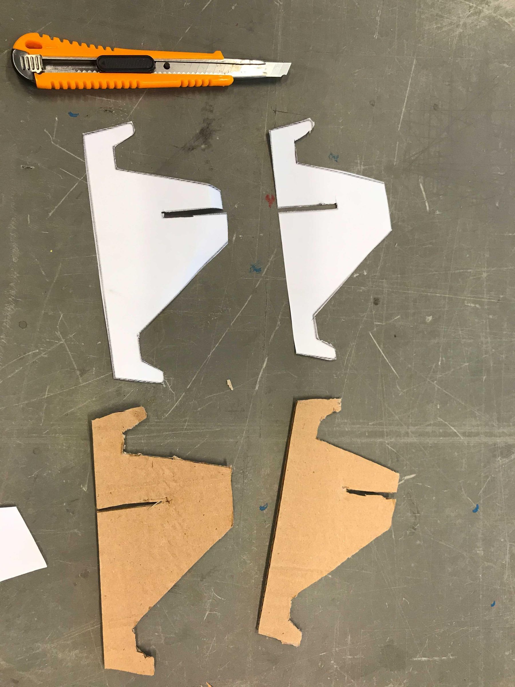 Cardboard Smartphone Desk Stand : 3 Steps (with Pictures) - Instructables