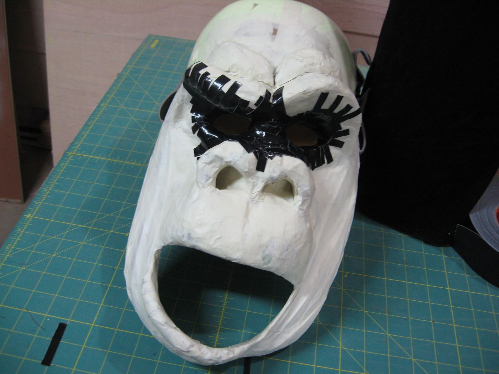 Gorilla Tape Gorilla Mask : 11 Steps (with Pictures) - Instructables