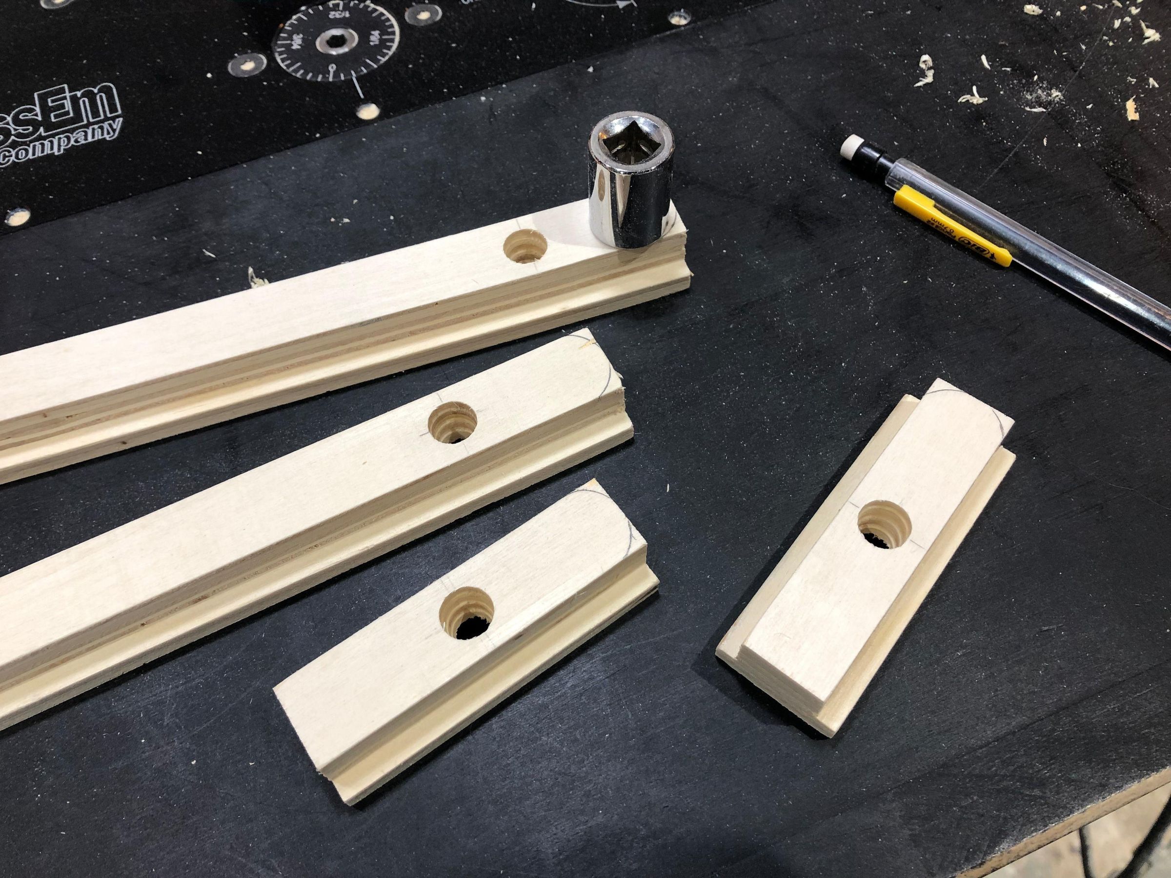 The Multi-Function Router Table Jig : 12 Steps (with Pictures ...