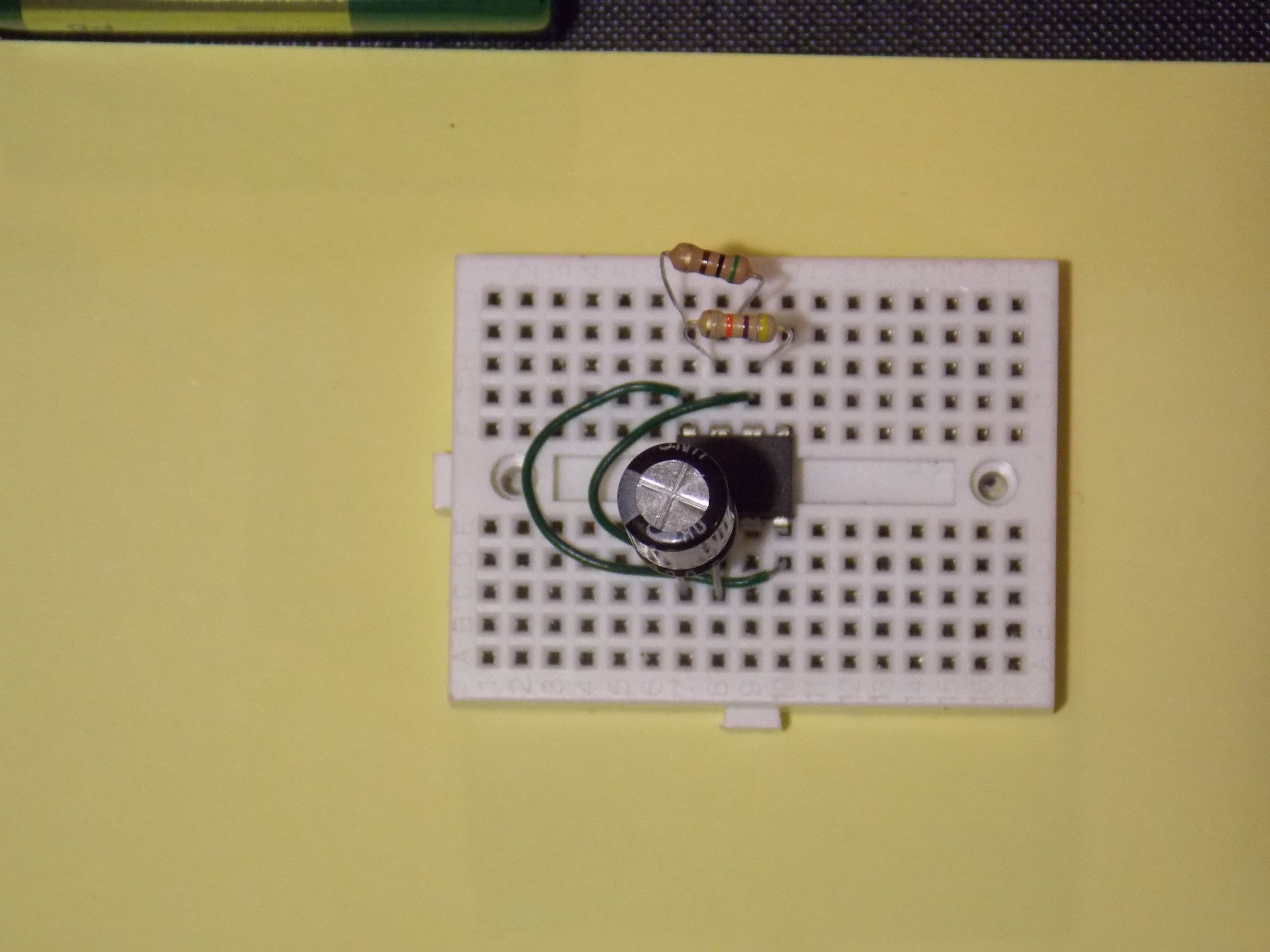 555 Timer Flashing Led : 3 Steps - Instructables