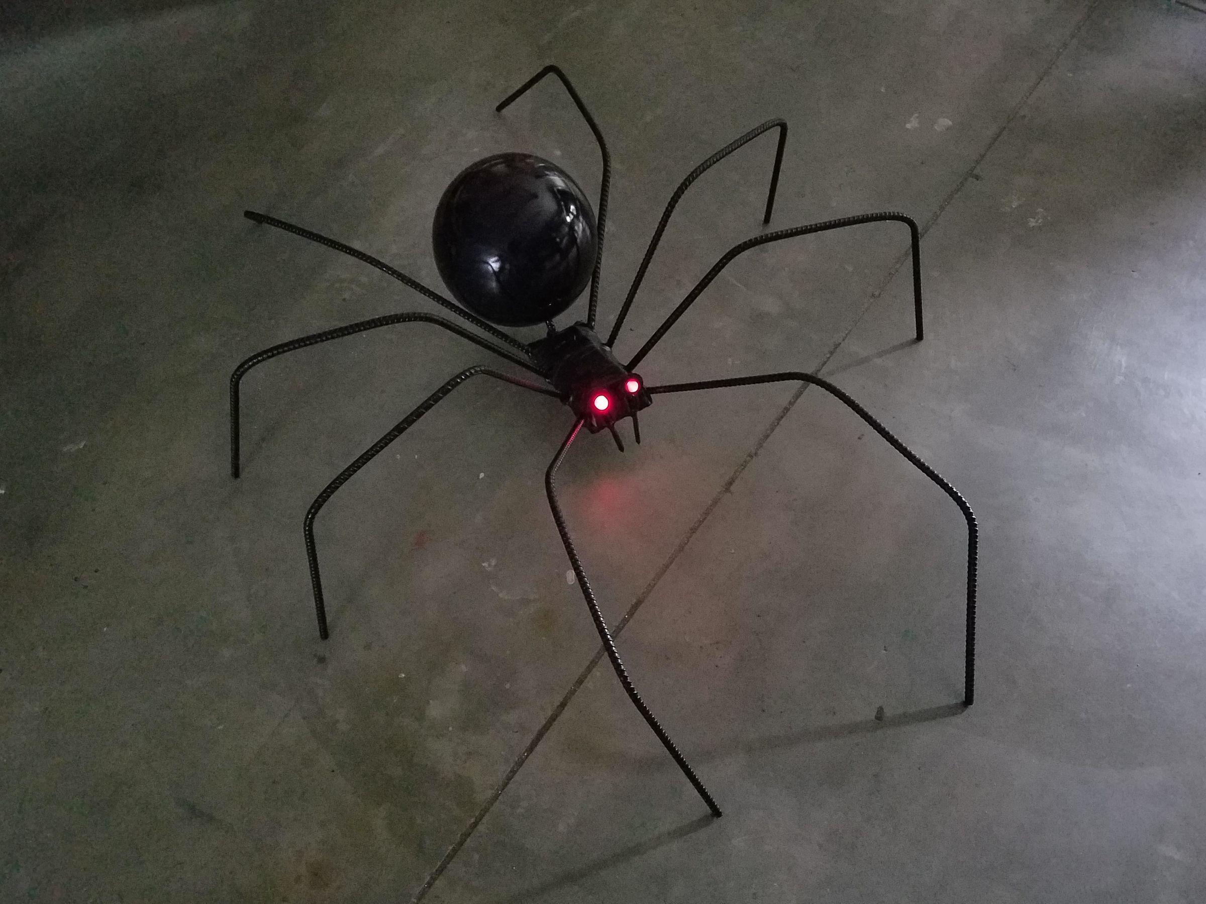 How to Make Giant Halloween Spiders : 23 Steps (with Pictures ...