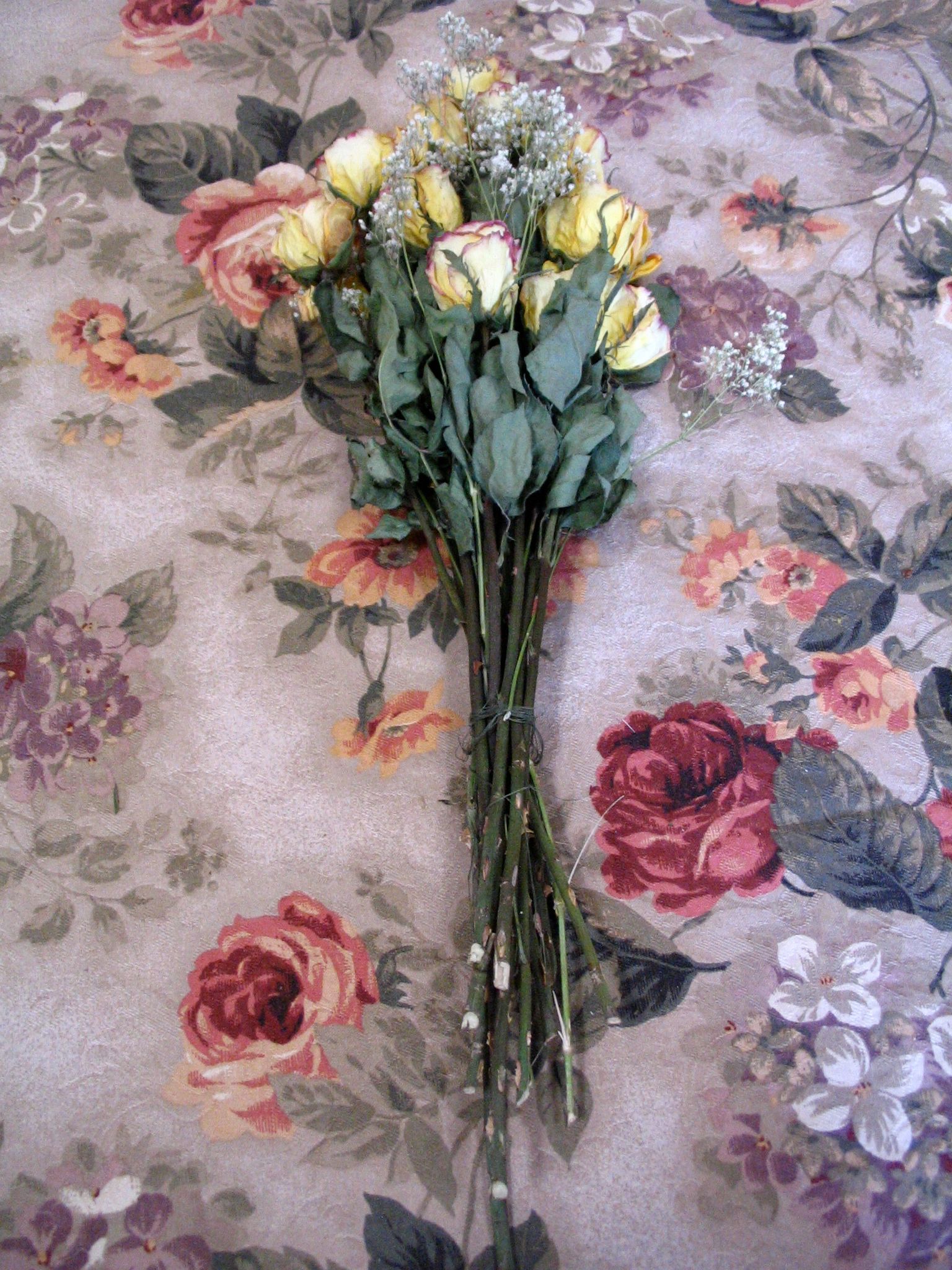 Dried Roses the Easy Way : 4 Steps (with Pictures) - Instructables