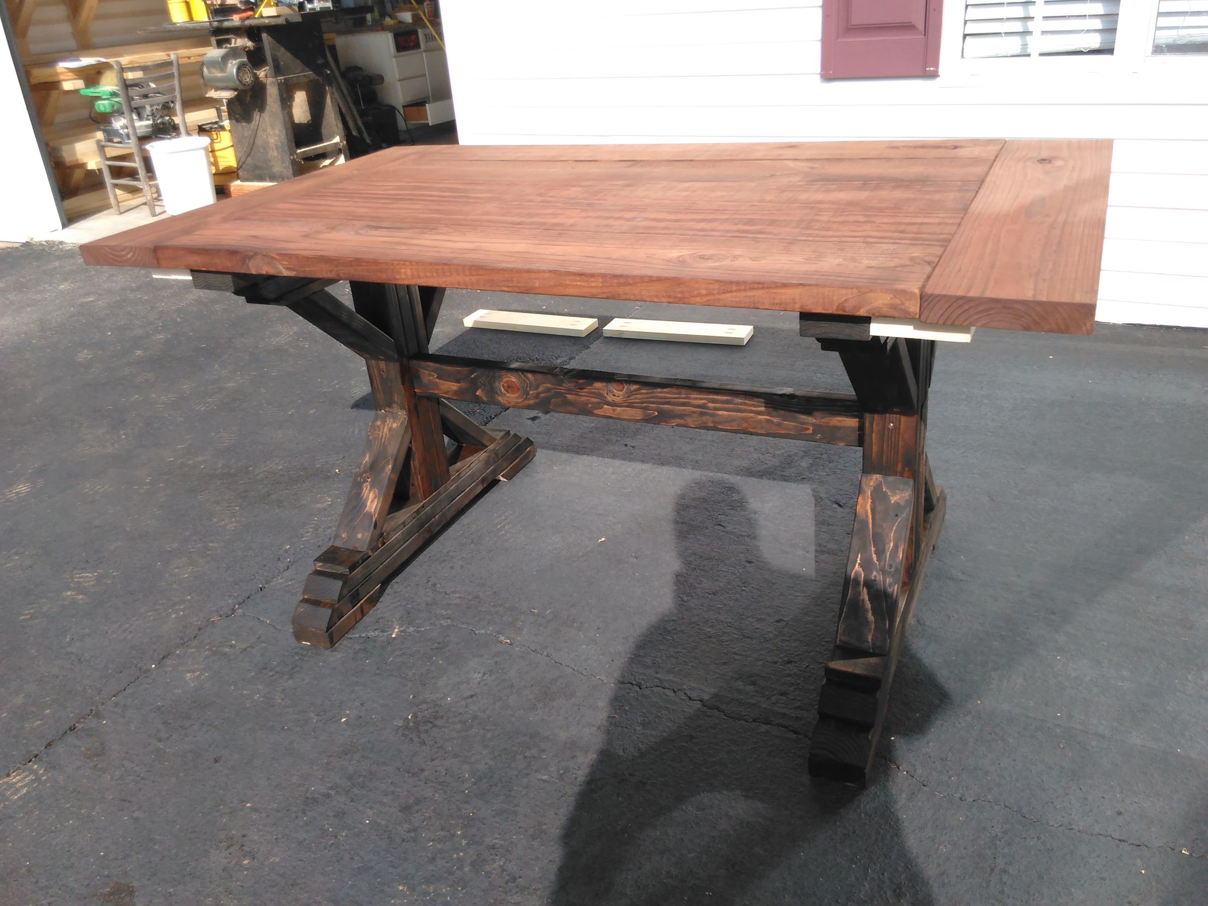 Rustic Farmhouse Table DIY : 10 Steps (with Pictures) - Instructables