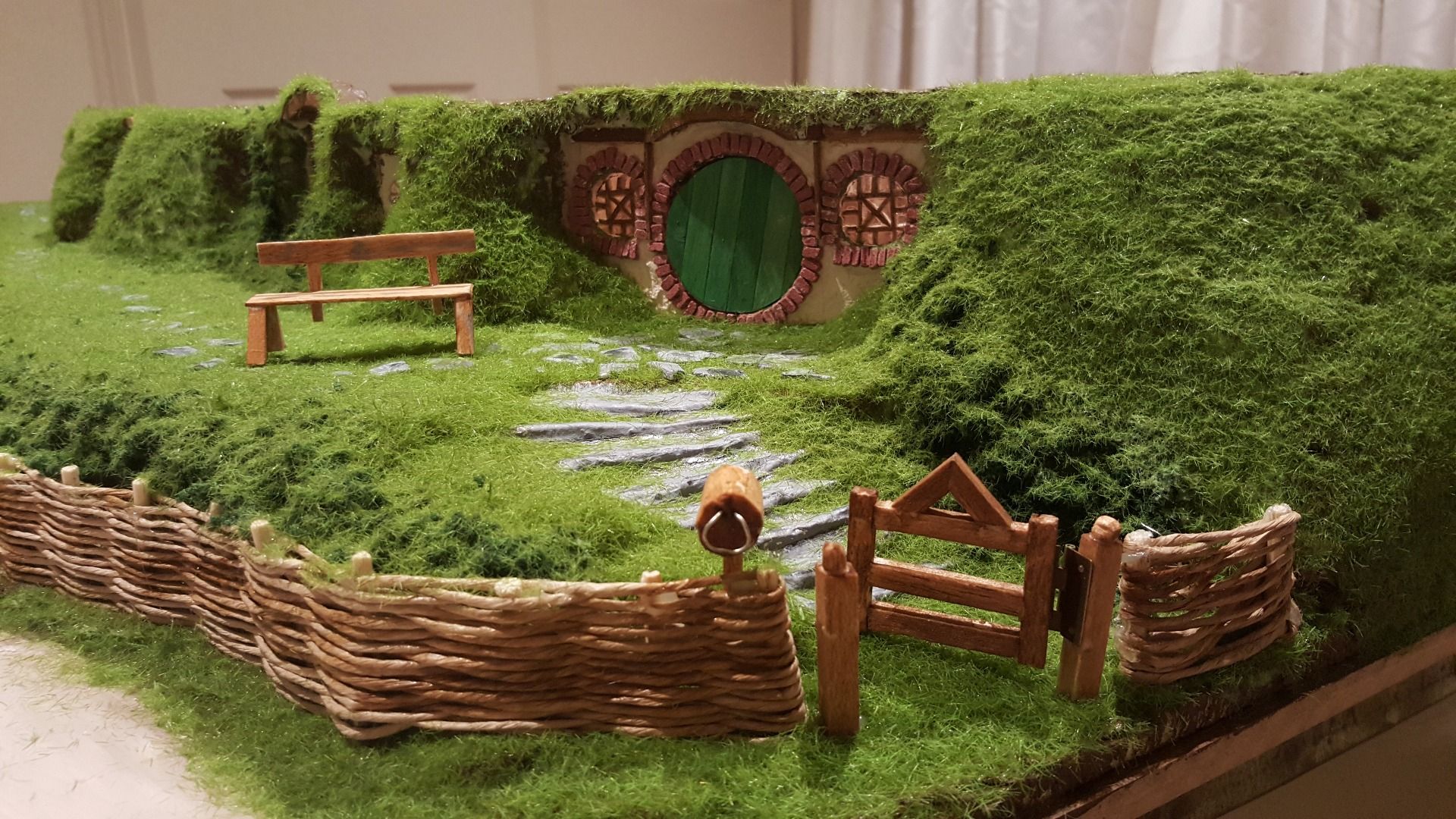 Hand Made Bagend - a Hobbit Hole : 11 Steps (with Pictures) - Instructables