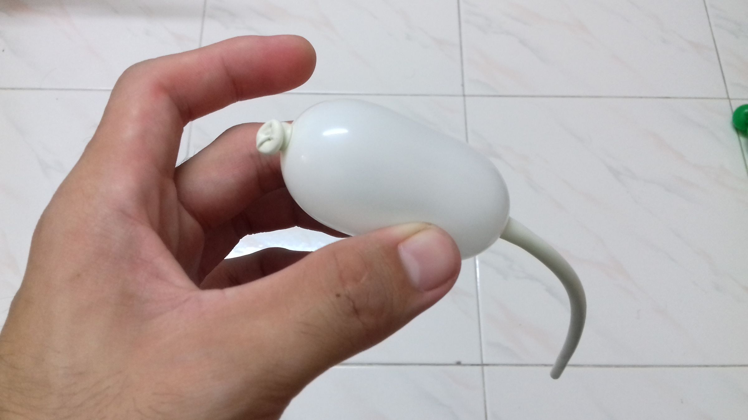 Balloon Twisting- Basic Skills- Types of Twists : 4 Steps - Instructables