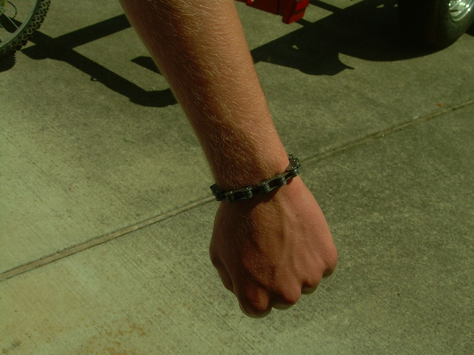 Bike Chain Bracelet : 5 Steps - Instructables