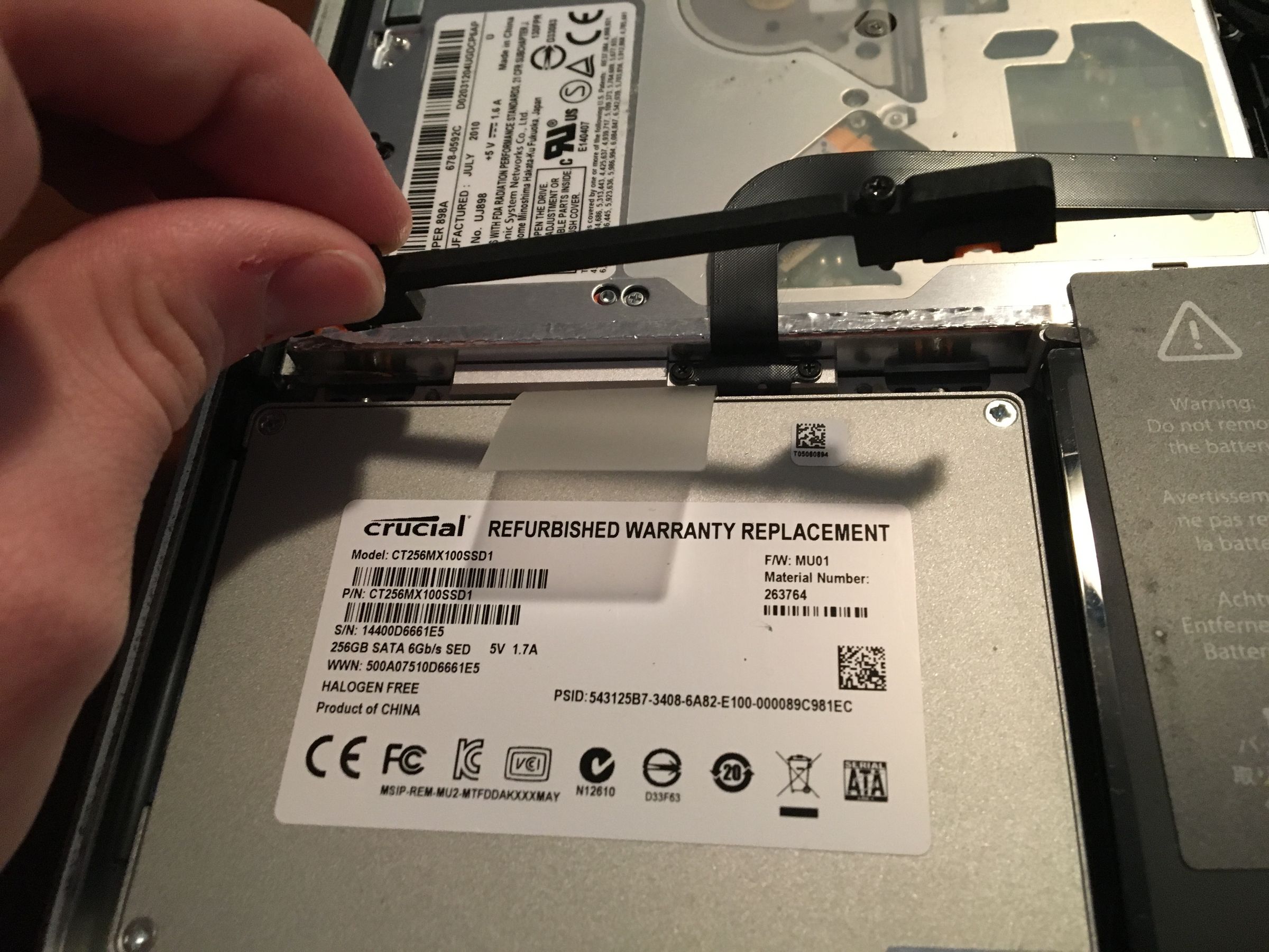 How to Replace HDD/SSD SATA Cable in MacBook Pro : 18 Steps (with ...