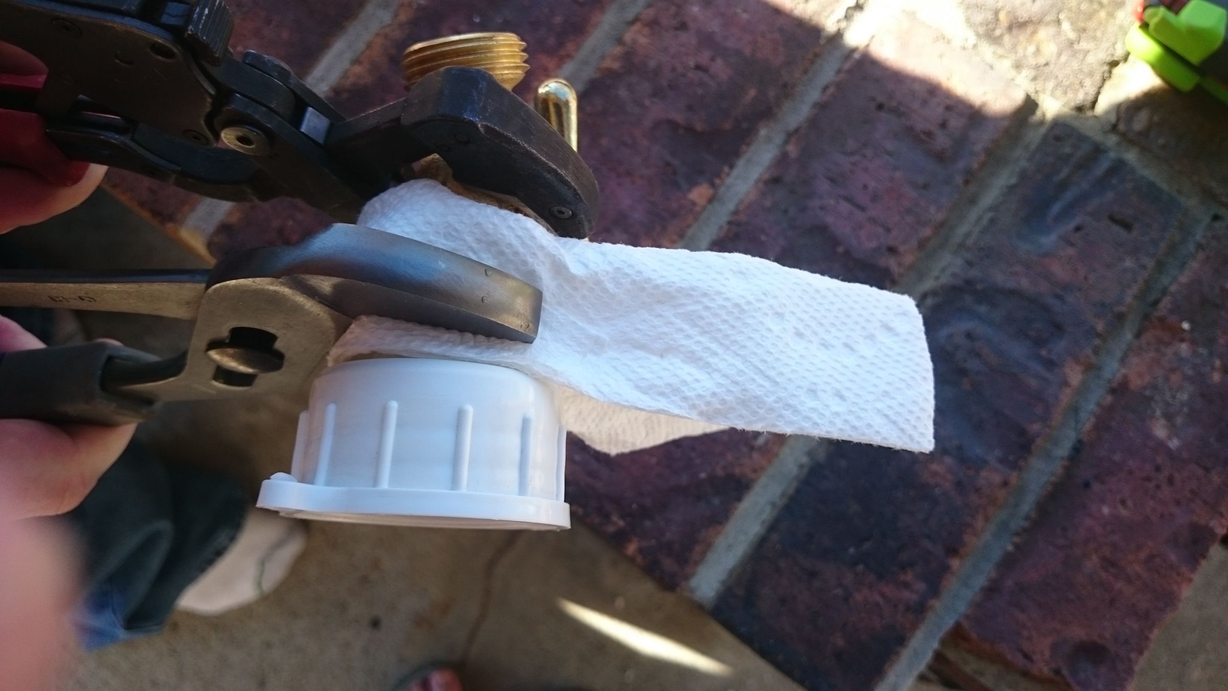 Camping 6 Gallon Water Container Faucet : 8 Steps (with Pictures ...