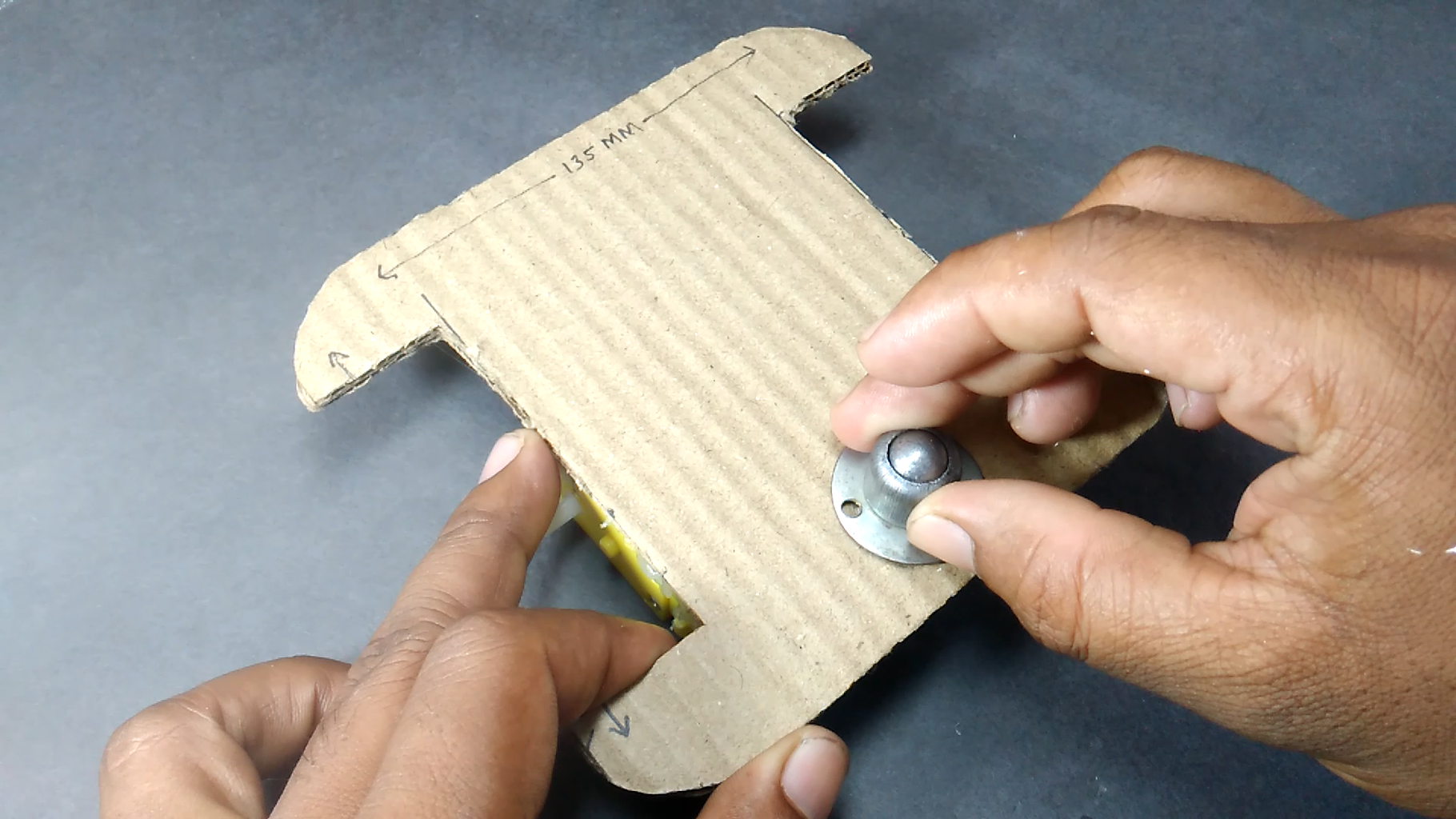 How To Make Arduino Based Edge Avoiding Robot 4 Steps Instructables
