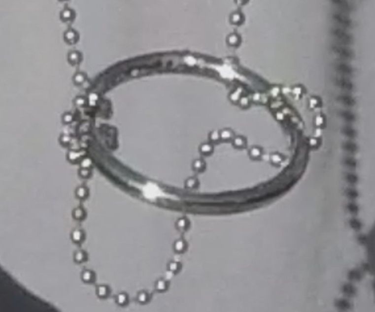 Ring on a Chain Magic Trick DIY Pocket Size : 4 Steps - Instructables