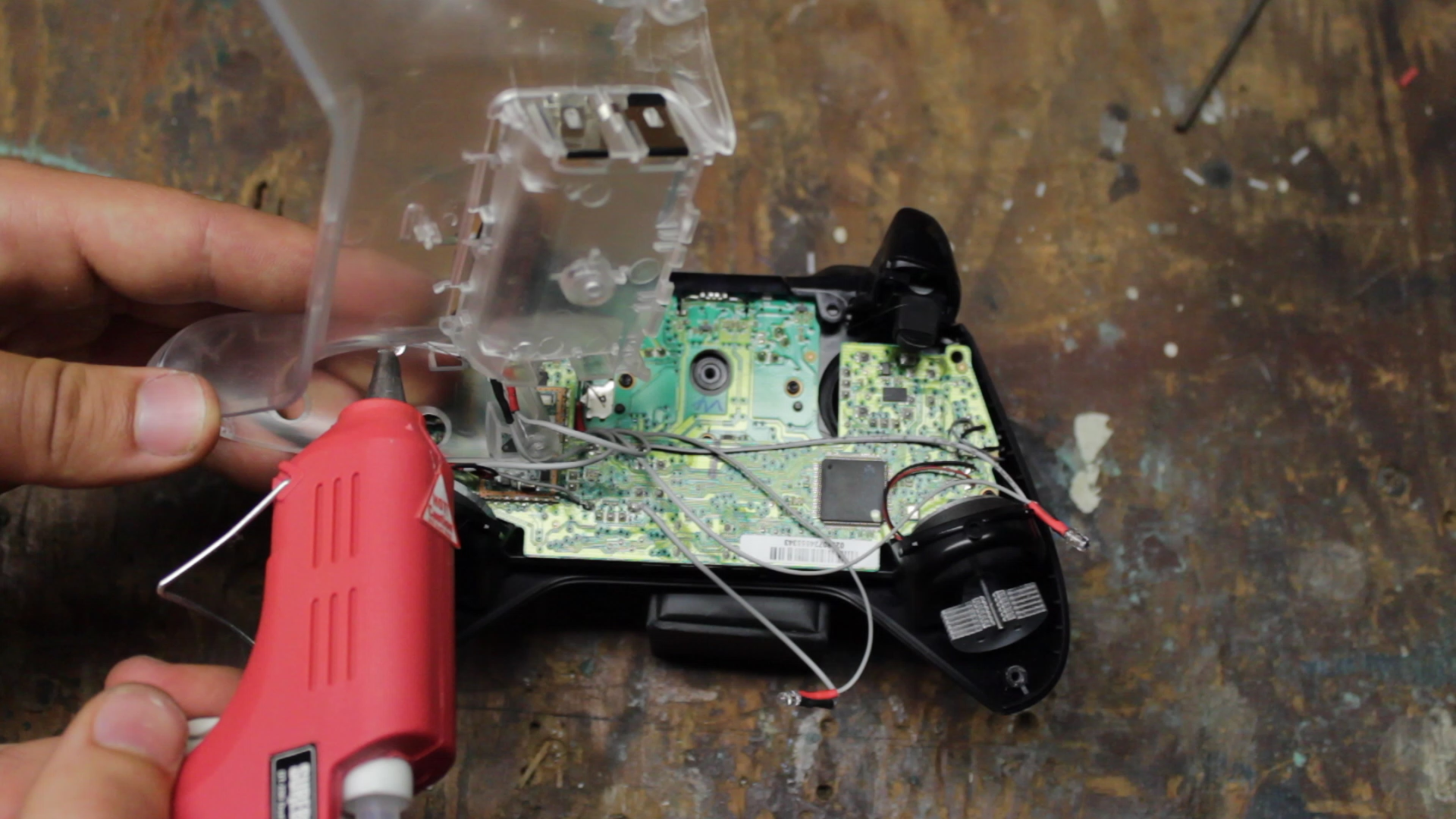 How to Make a Backlit Xbox One Controller Mod : 10 Steps (with Pictures) - Instructables