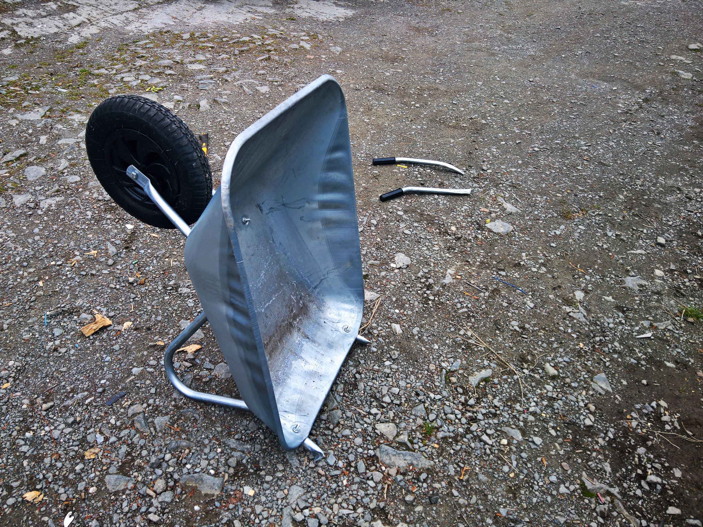 3-string Wheelbarrow Upright Bass : 12 Steps (with Pictures ...