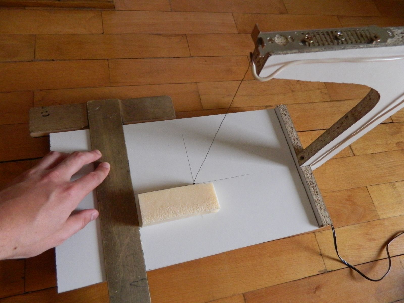 Simple Styrofoam Hot Wire Cutter : 10 Steps - Instructables