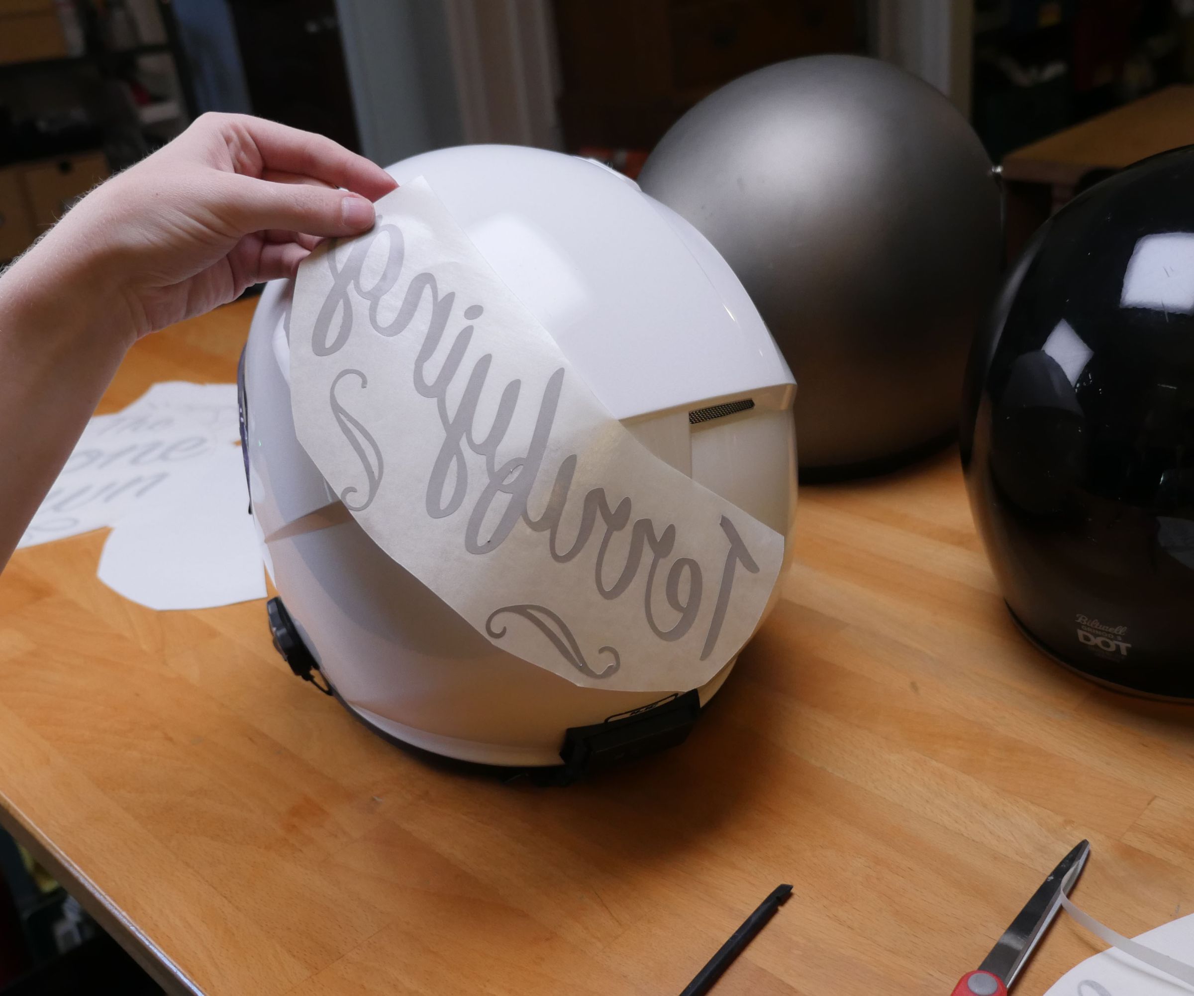 Vinyl Helmet Stickers : 7 Steps (with Pictures) - Instructables