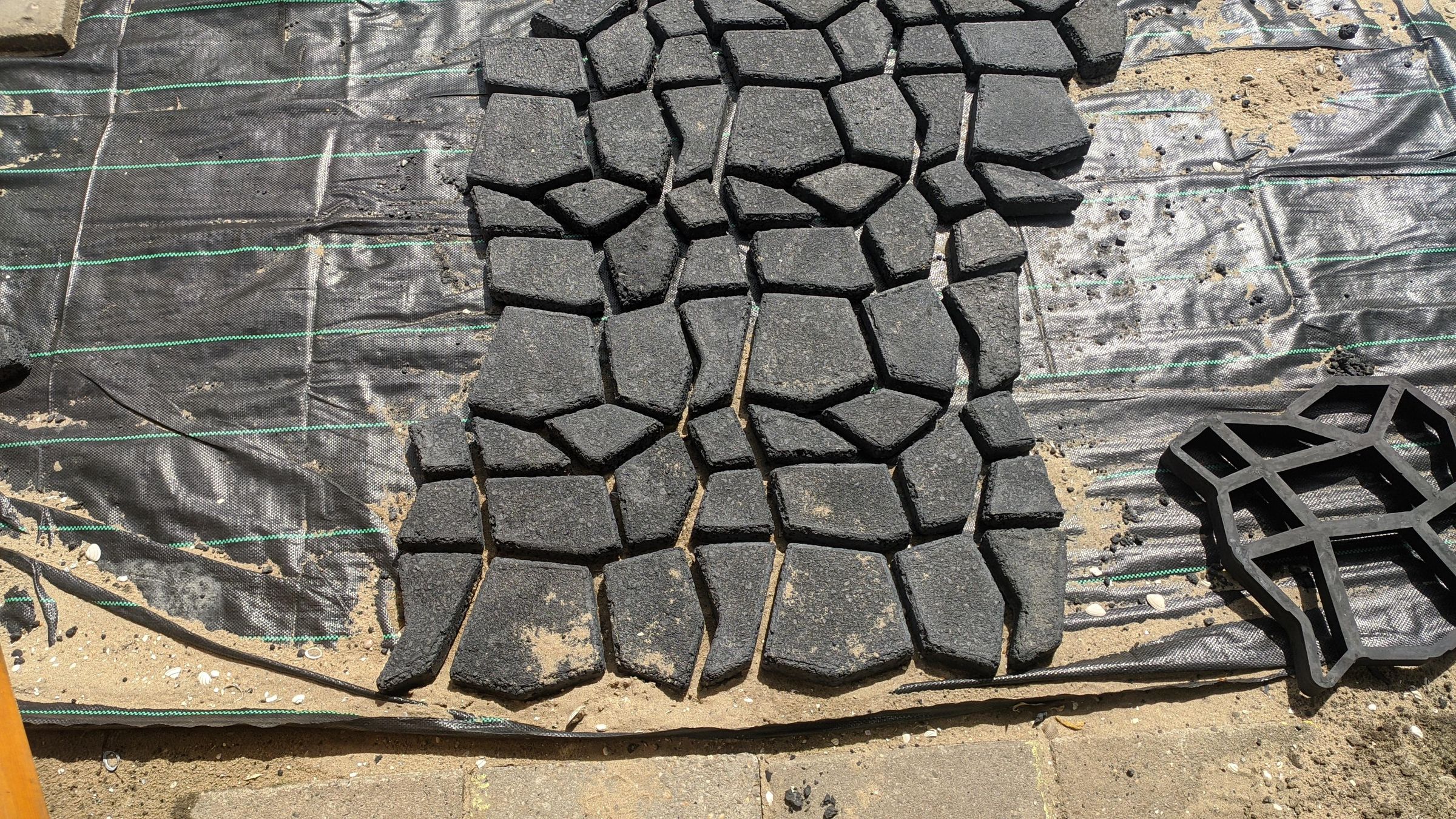 Rustic Stone Garden Path : 6 Steps (with Pictures) - Instructables