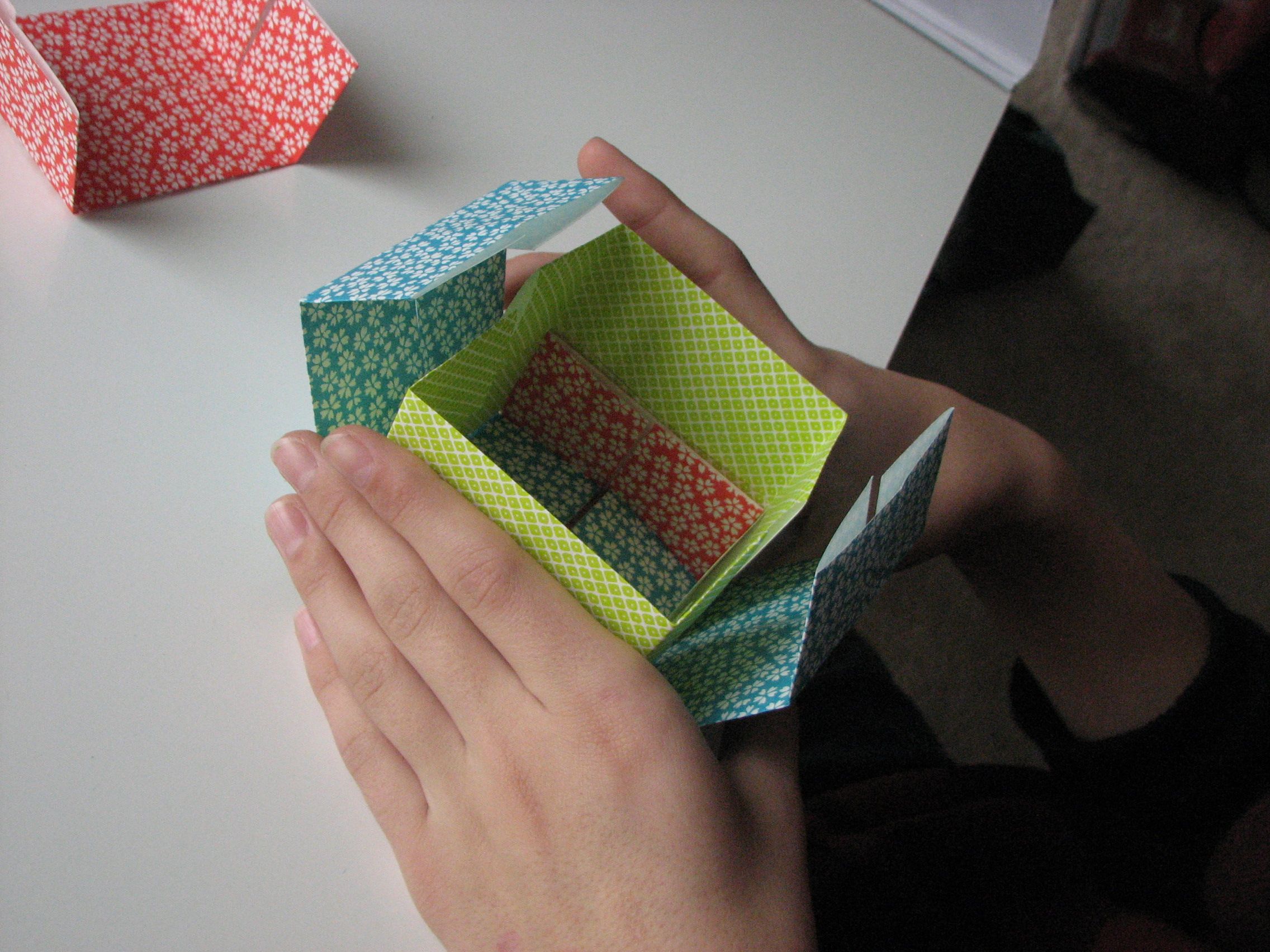 Jackson Cube (EASY! Beginner Unit Origami) : 9 Steps (with Pictures ...