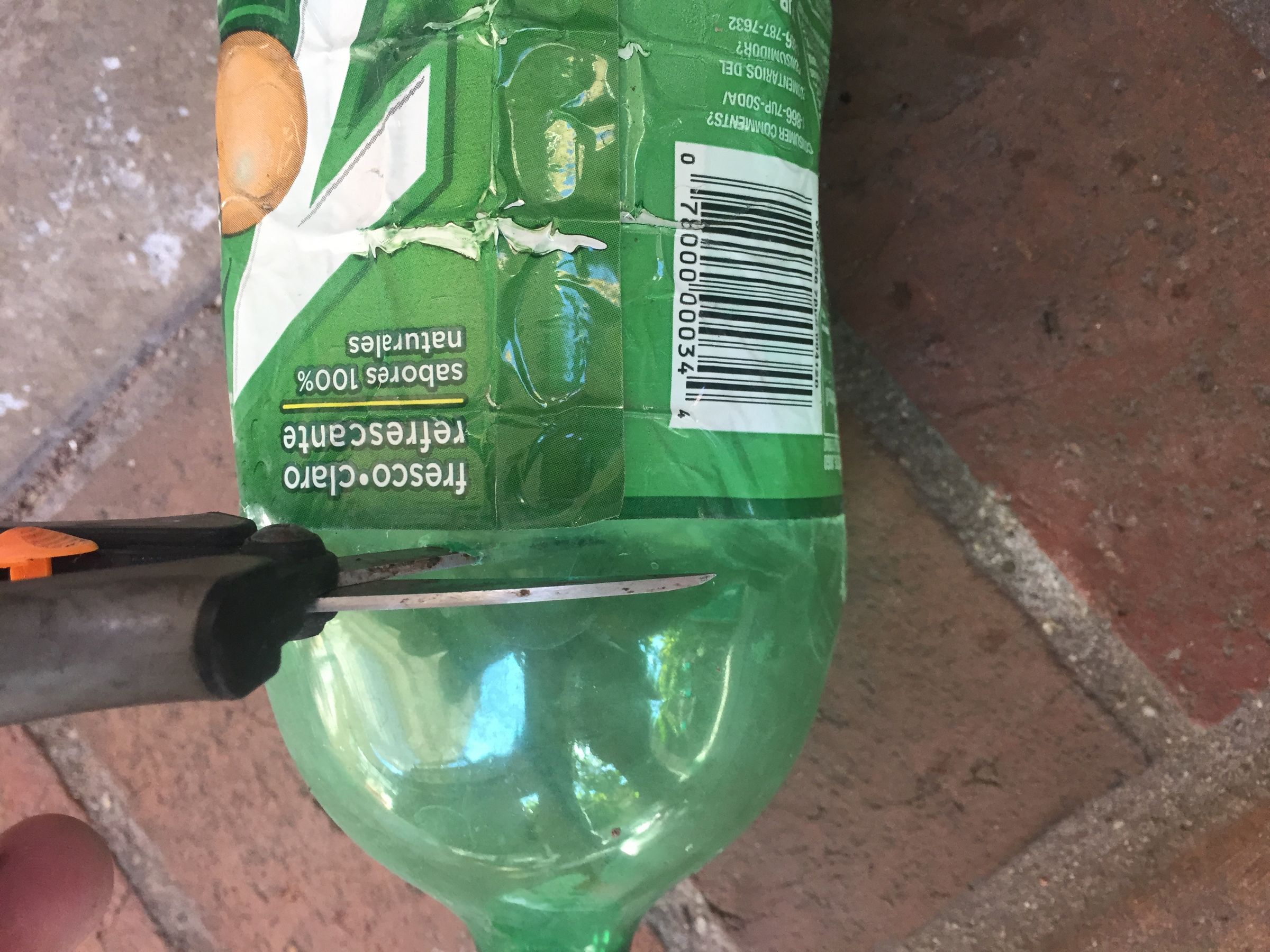 PLASTIC BOTTLE CHAIR : 6 Steps (with Pictures) - Instructables