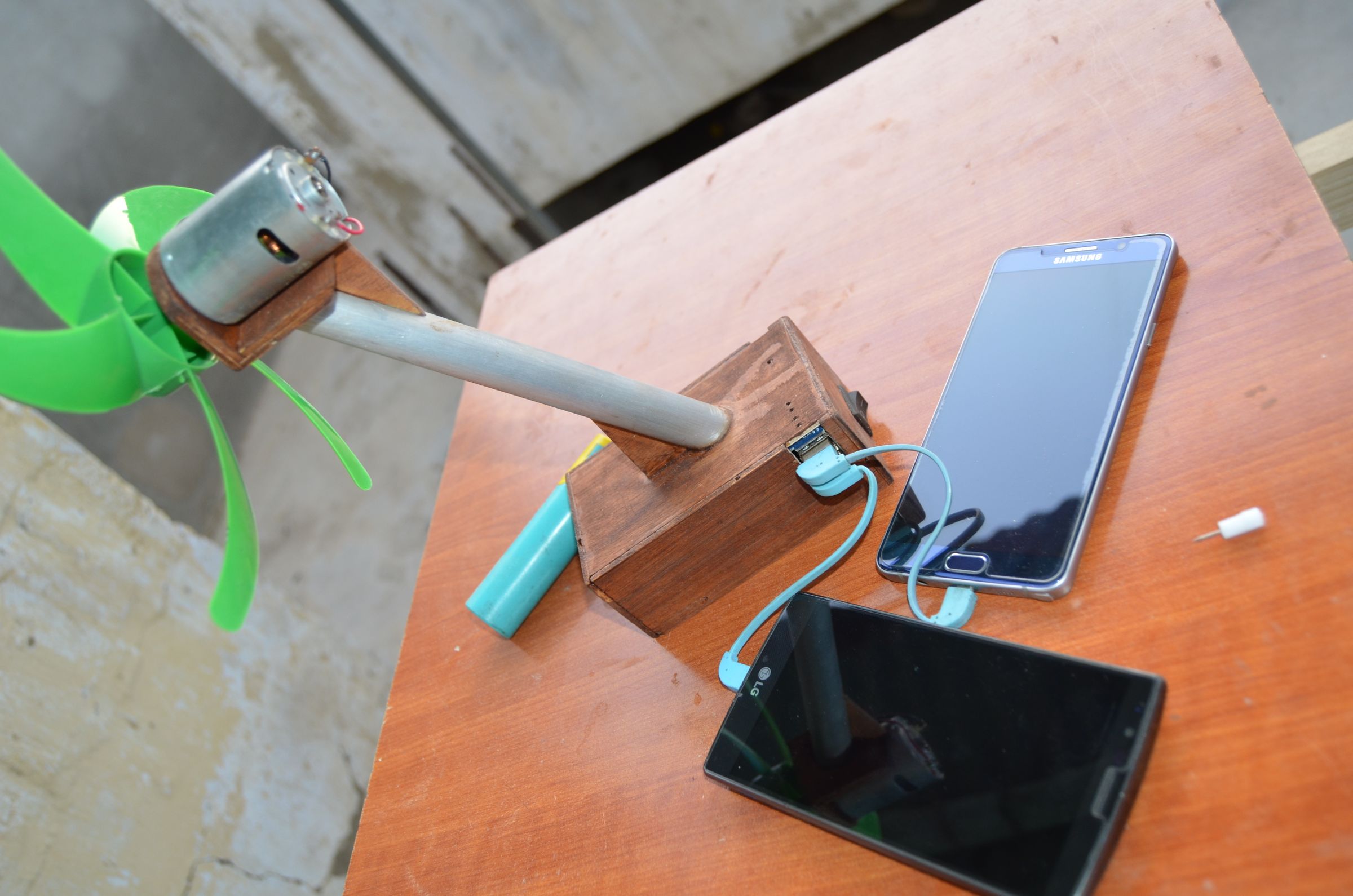 DIY Portable Power Bank and Table Fan : 7 Steps (with Pictures ...