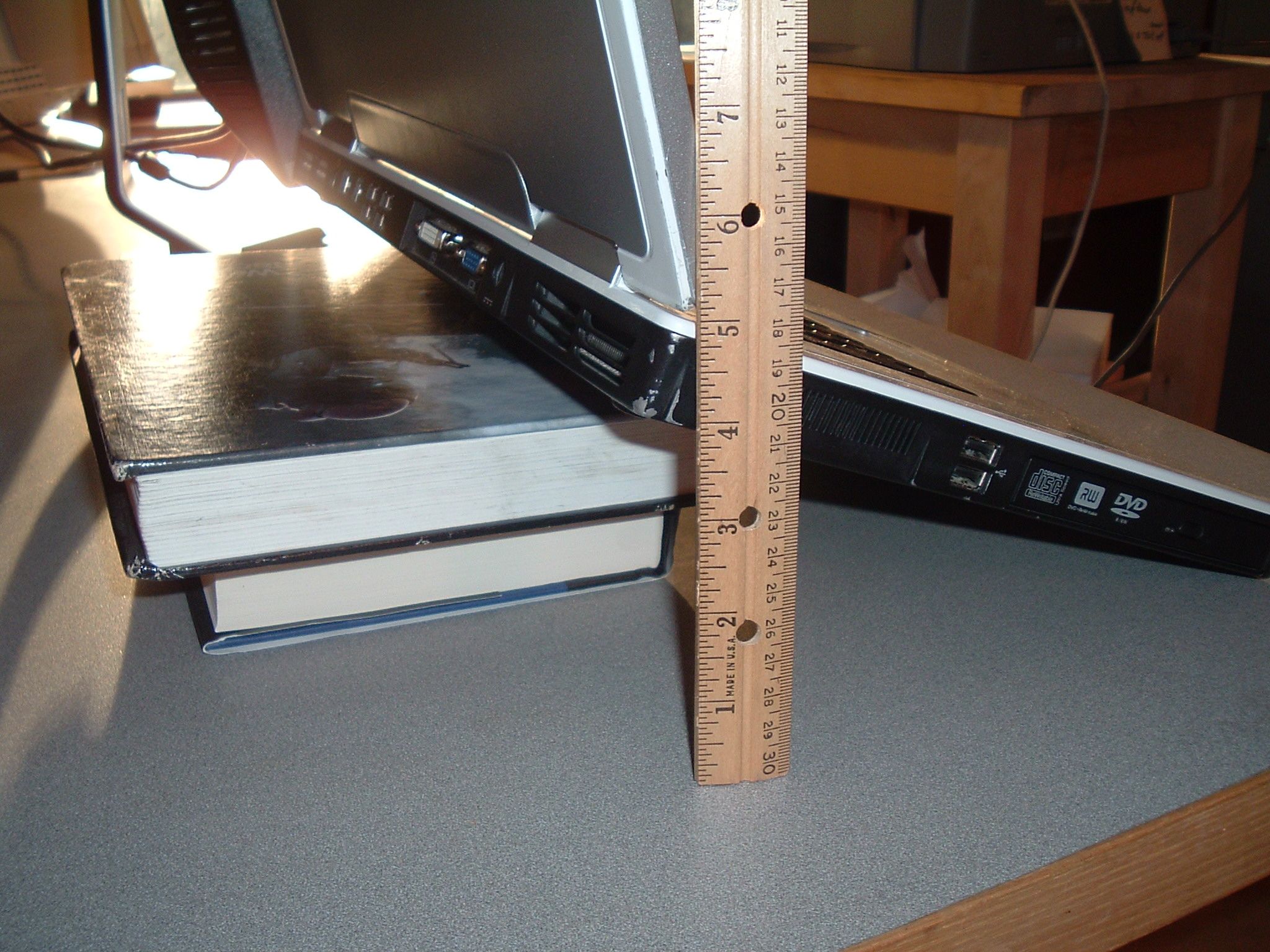 Make a Laptop Stand From Cardboard - the Quick and Easy Way : 6 Steps ...