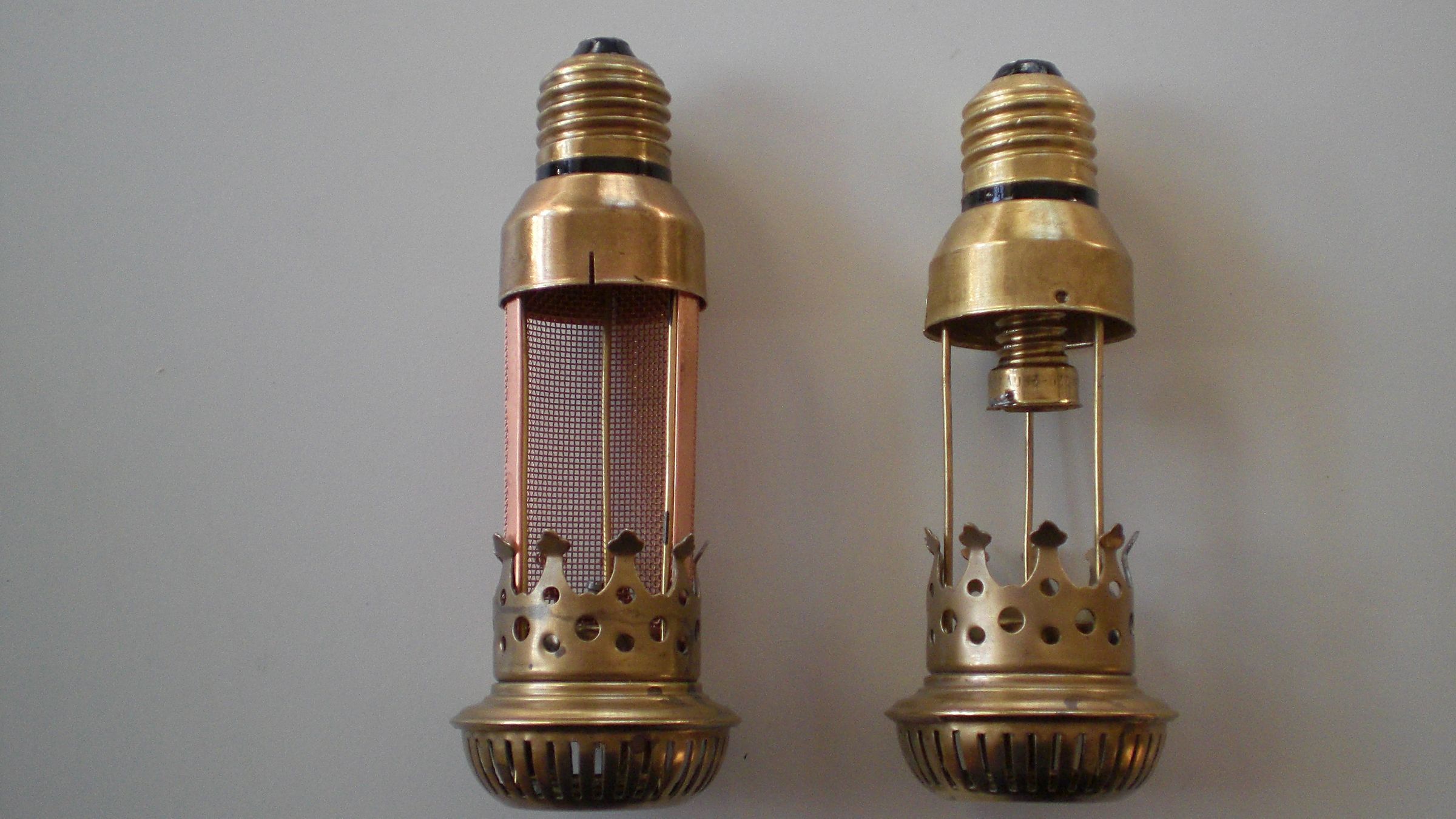 Steampunked Magic Eye Winker Powered by Batteries and USB-connected ...